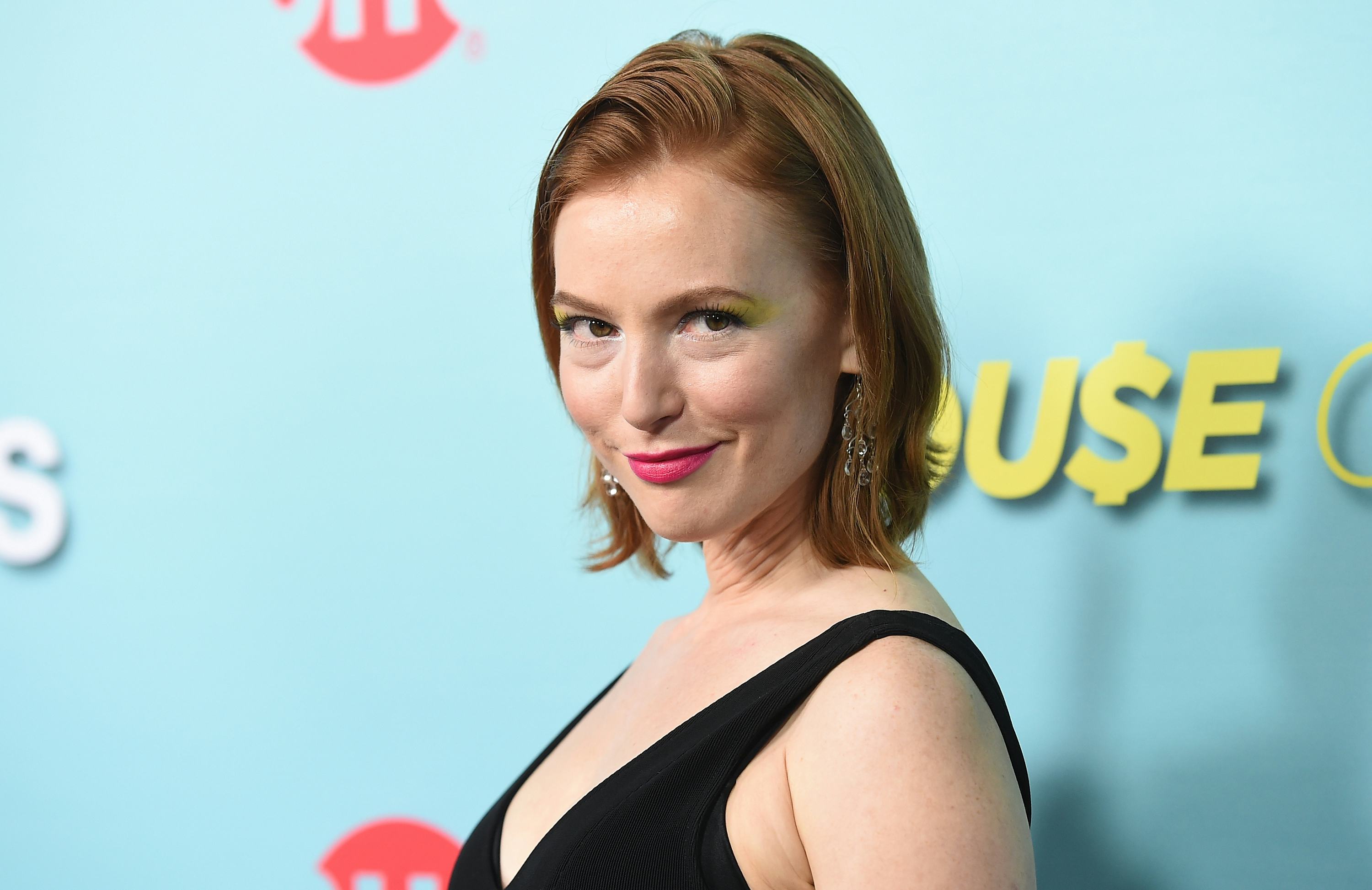 Who Is Paula On 'The Walking Dead'? Alicia Witt Teases Her Character's ...