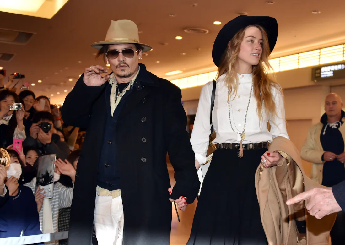 Johnny Depp Bonds With A Bat As Jack Sparrow & Other Times The Star ...