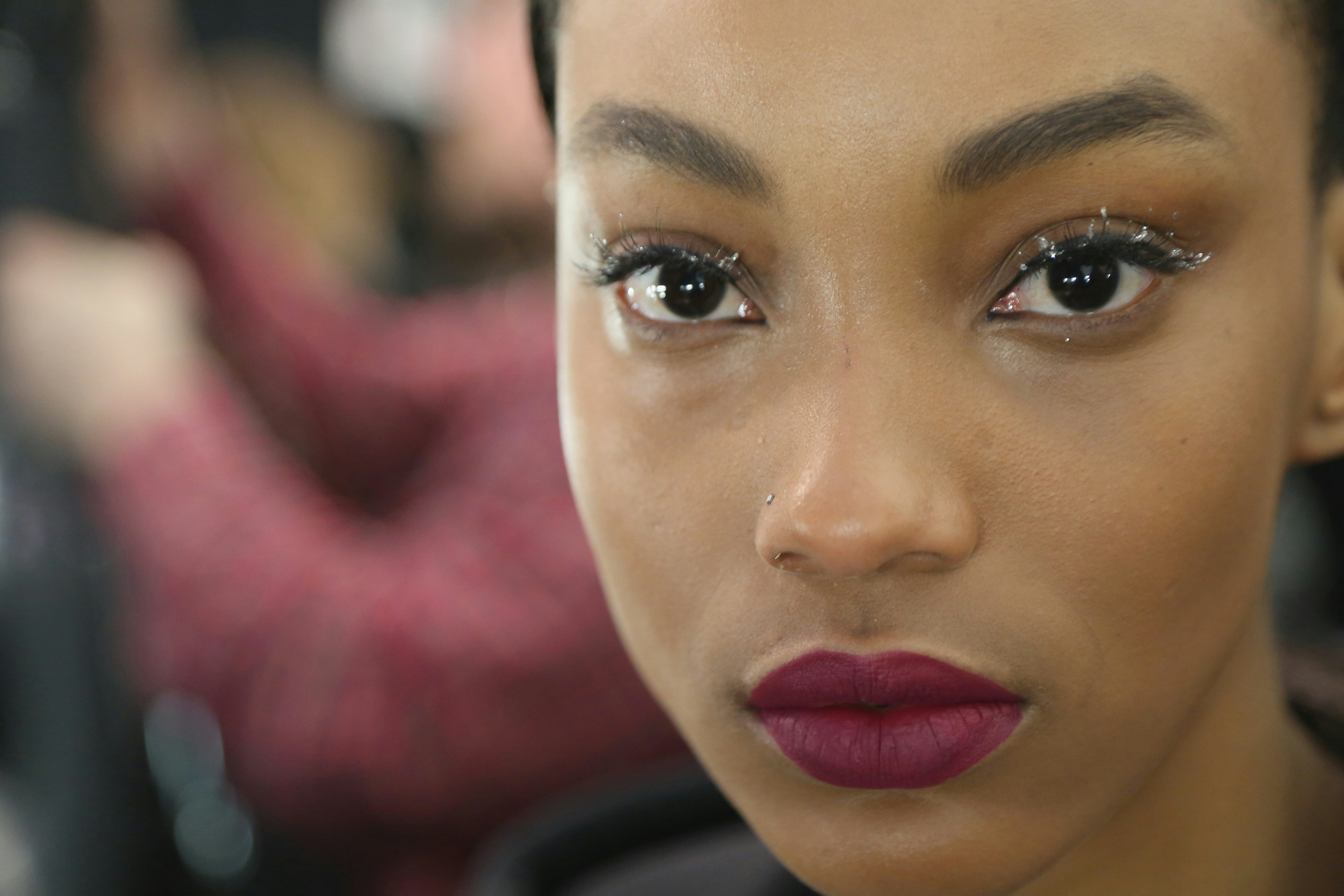 8 Cool, Yet Totally Unwearable NYFW Beauty Looks That We Totally Want ...