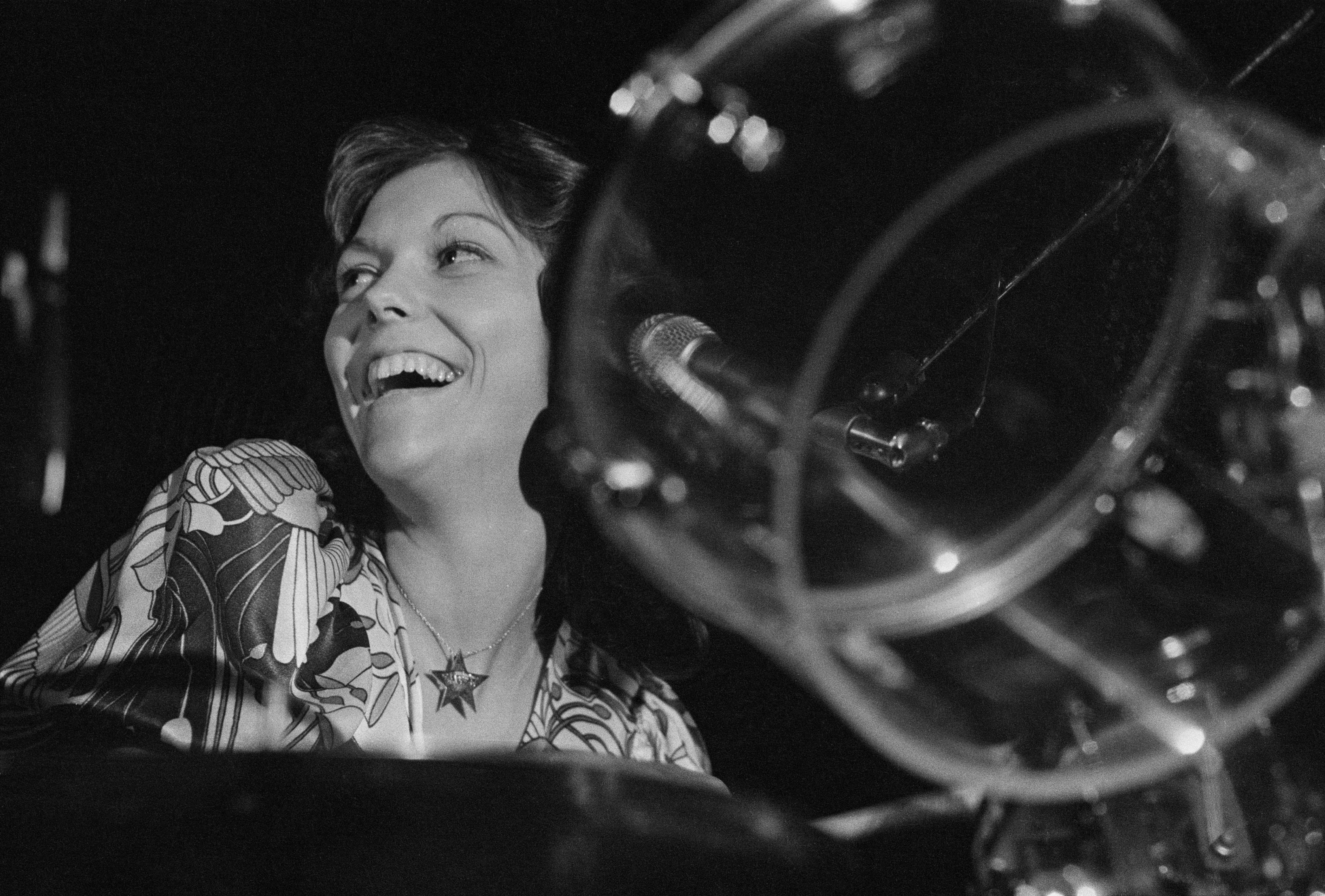 23 Photos Of Badass Lady Rockers From The '70s That All Women Need To See