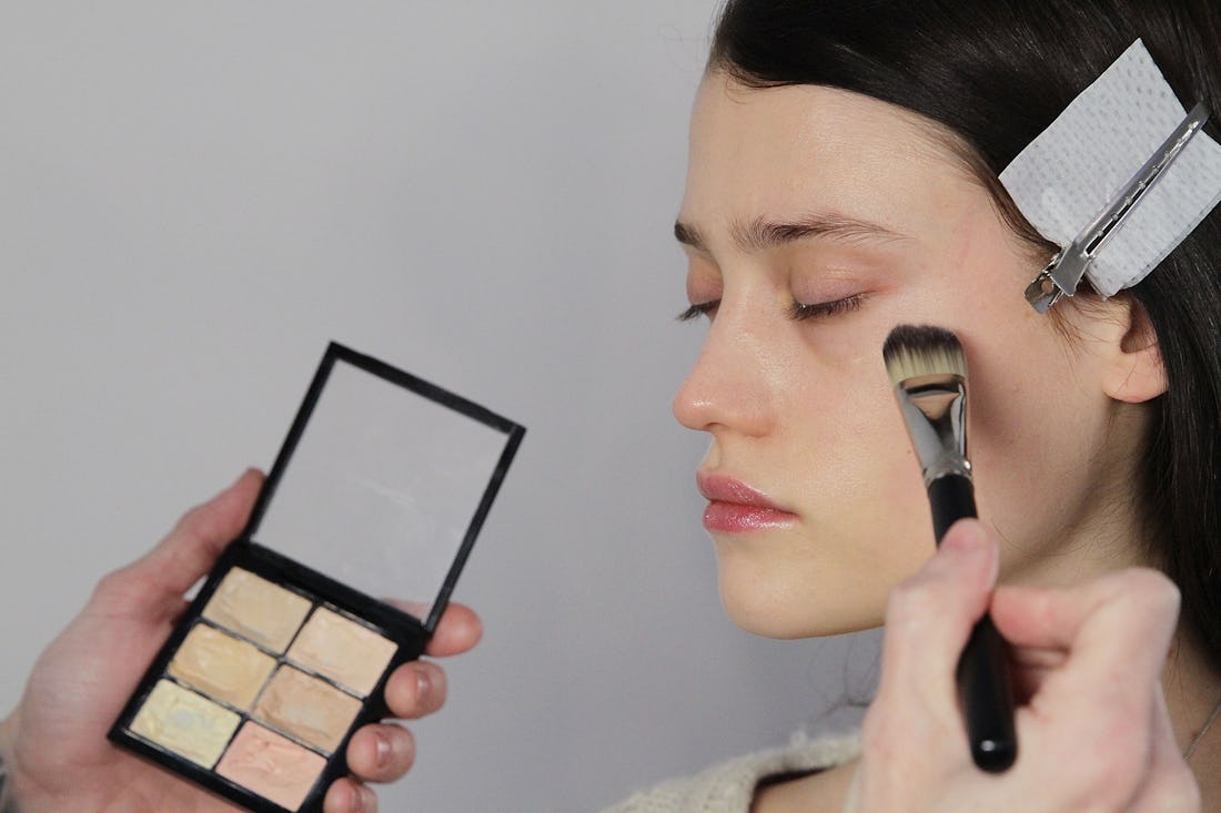 10 Ways Makeup Affects Your Health That Might Make You Rethink Your Routine