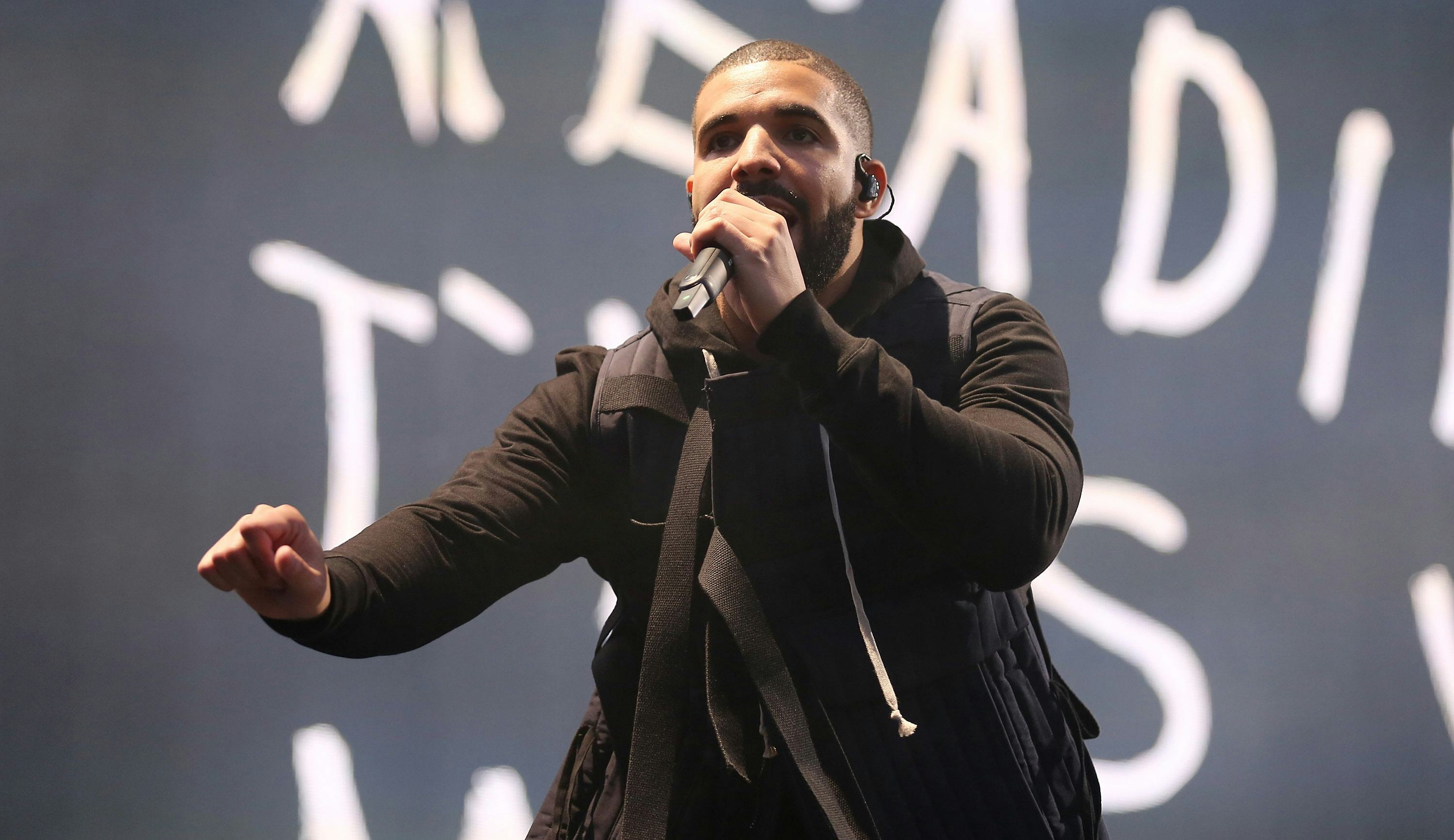 The 6 Ways Drake Is Influenced By Toronto In His New Music