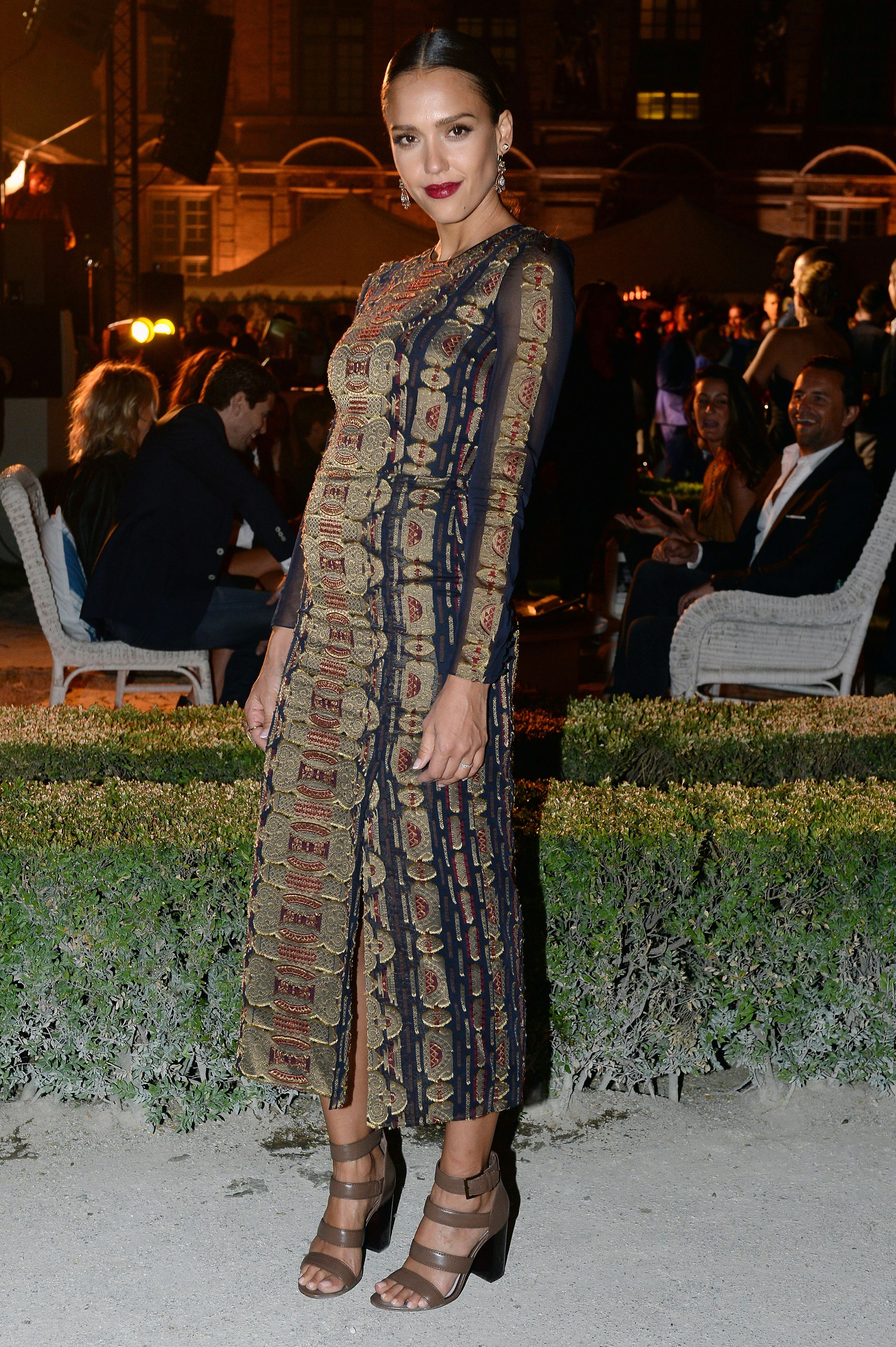 Jessica Alba Wears Gold Tory Burch Dress & It's Yet Another Fashion ...