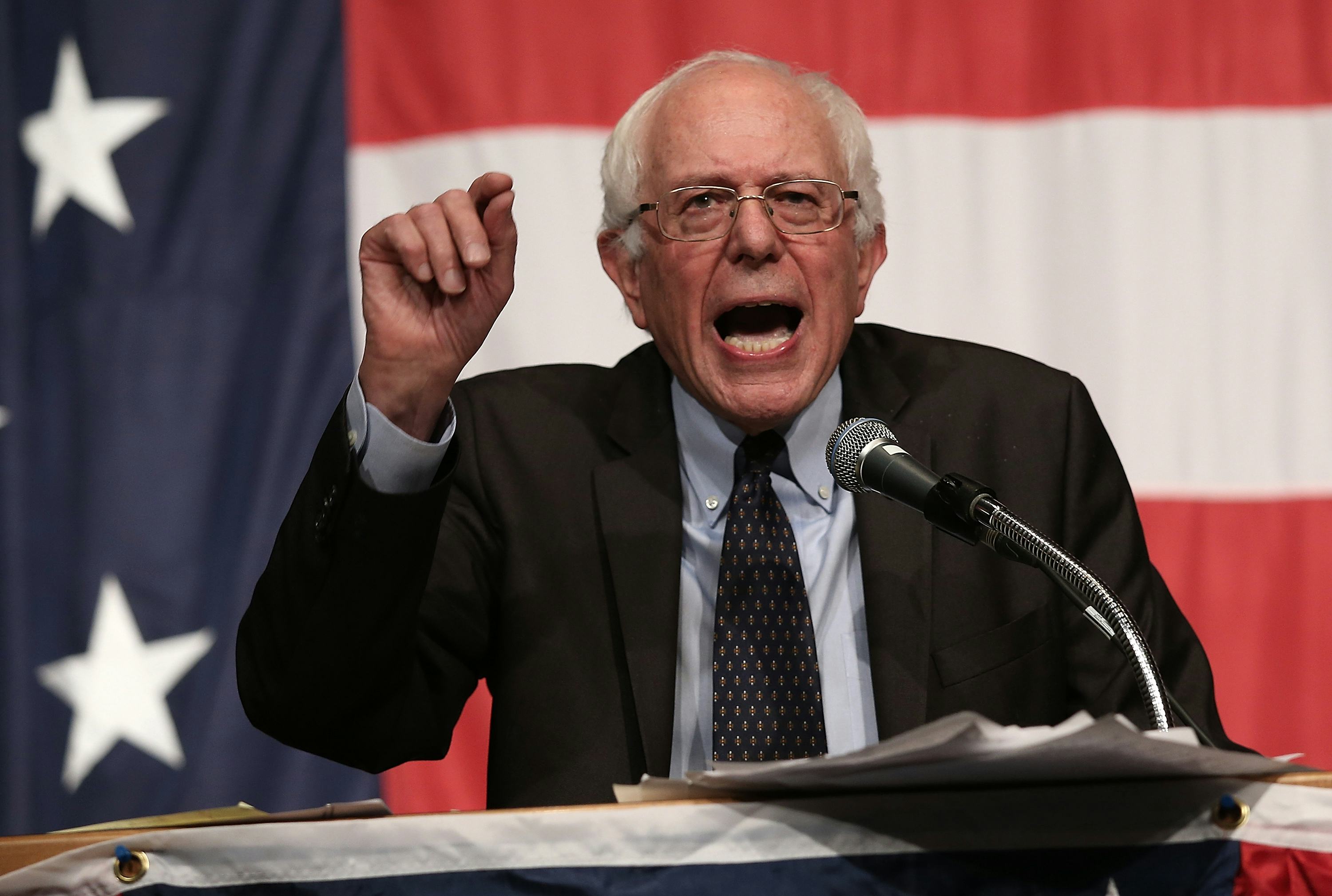 27 Enthusiastic Photos Of Bernie Sanders Looking So Passionate, You'll ...