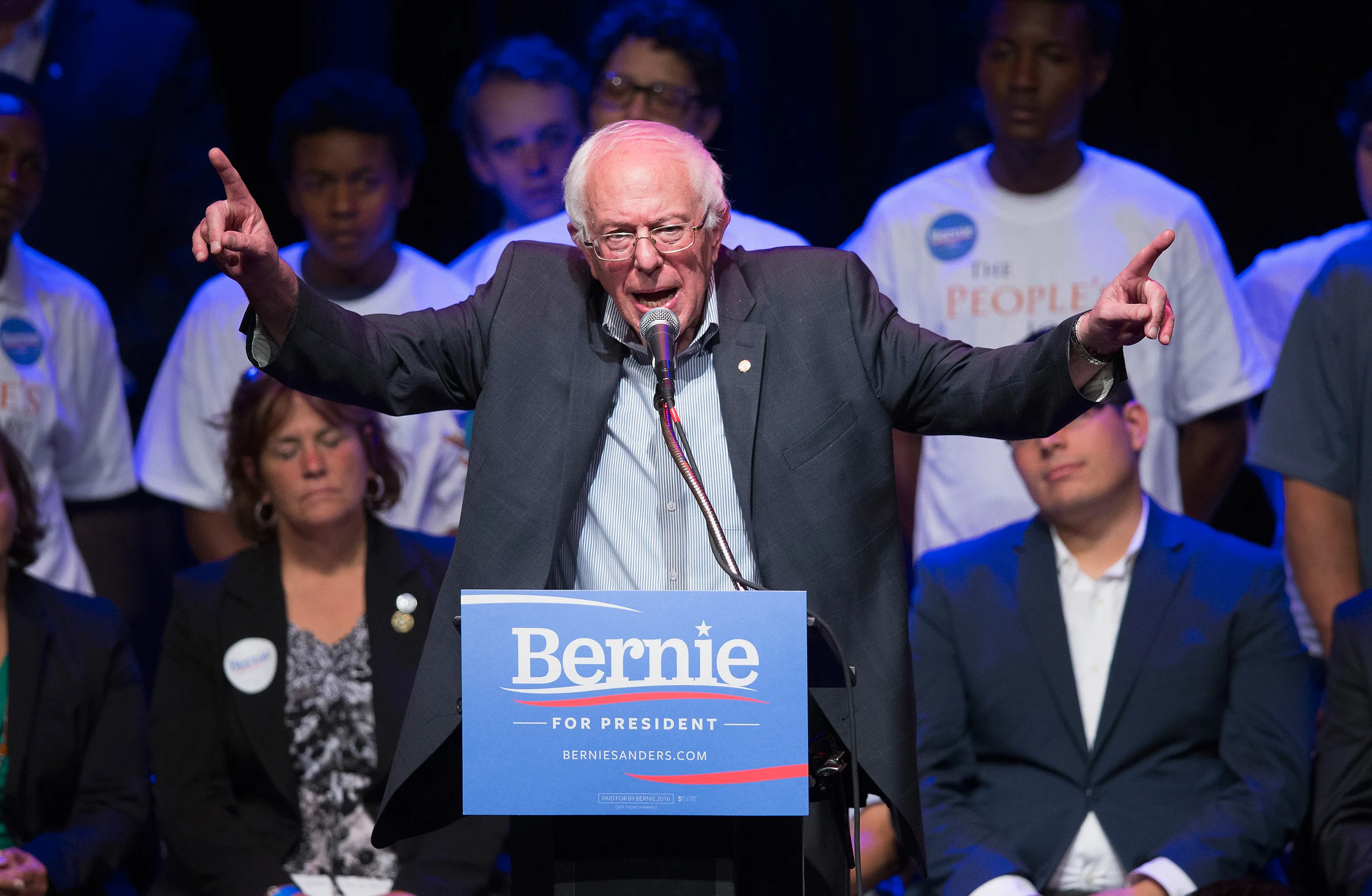 27 Enthusiastic Photos Of Bernie Sanders Looking So Passionate, You'll ...