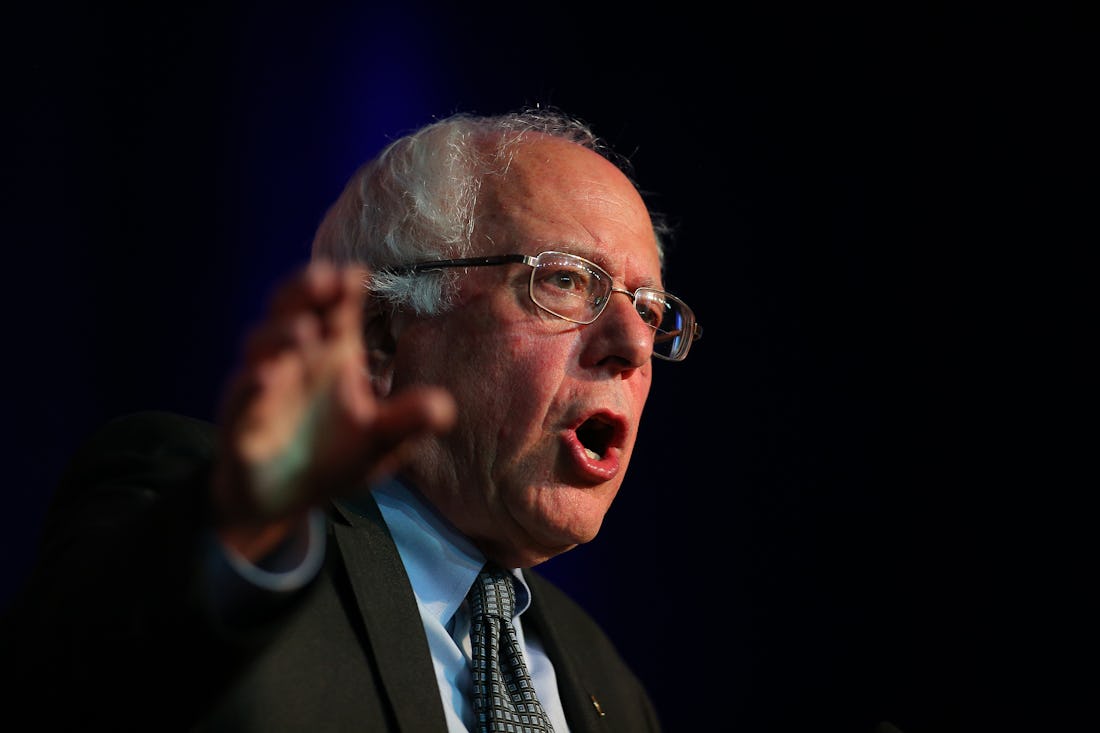 27 Enthusiastic Photos Of Bernie Sanders Looking So Passionate, You'll ...