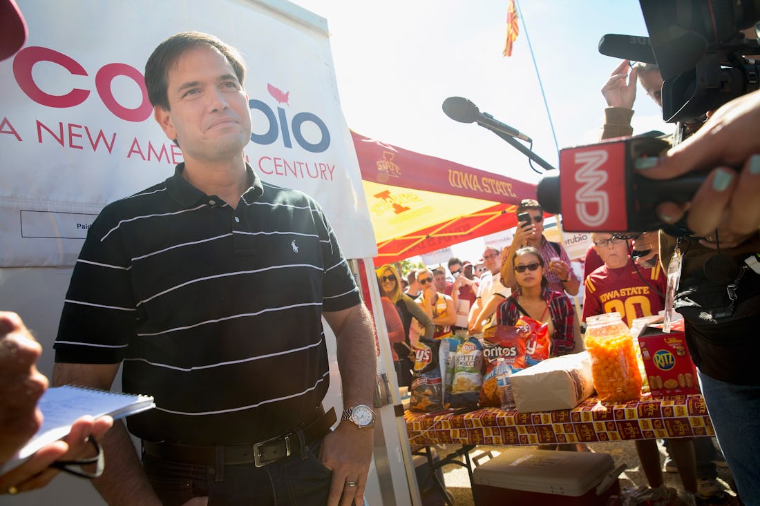 21 Clever 2016 Election Halloween Costumes That Even Non-Politicos Will ...