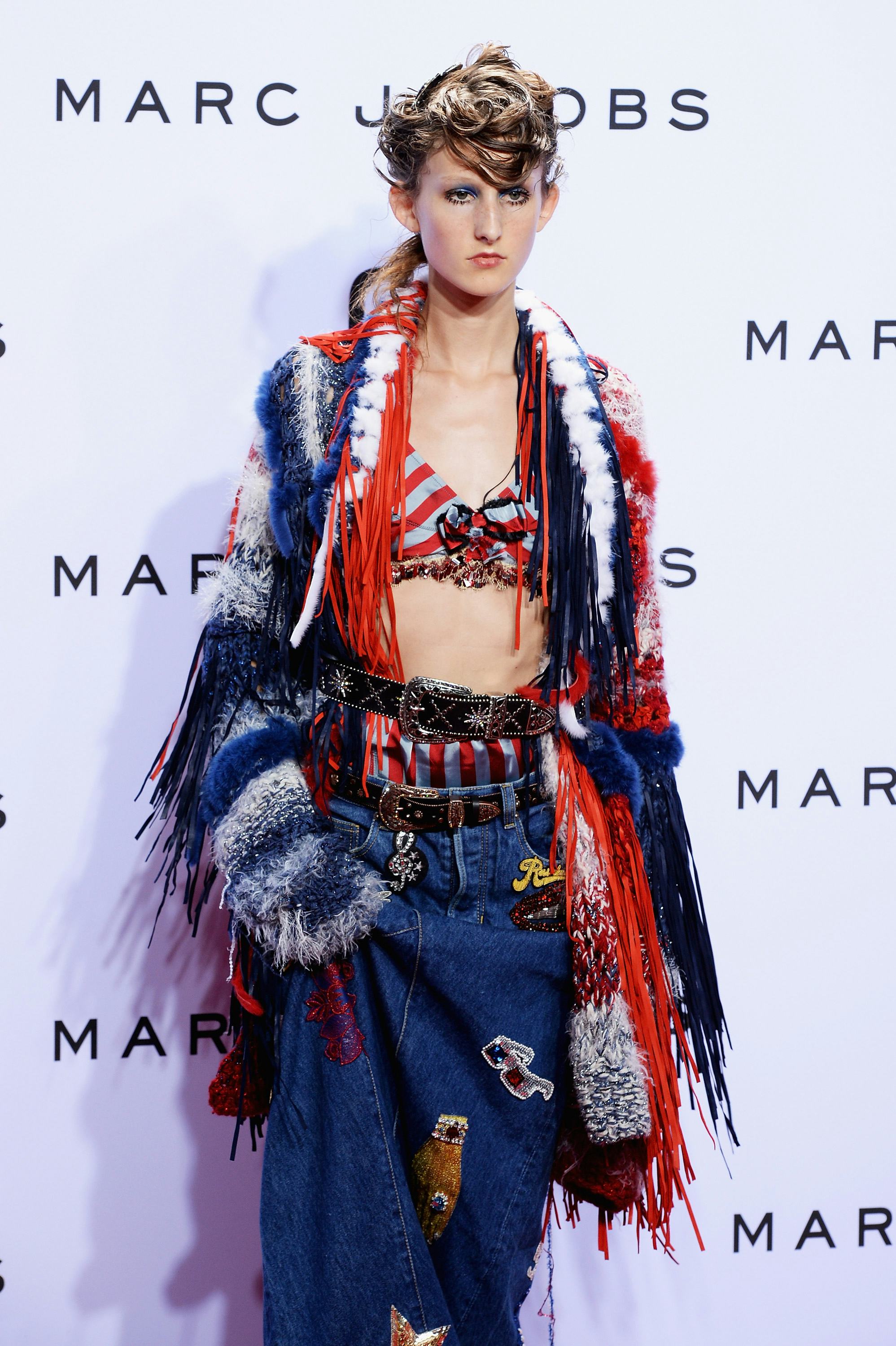 What Is The Drenched Hair Trend? Wet Looks Are In This Year — PHOTOS