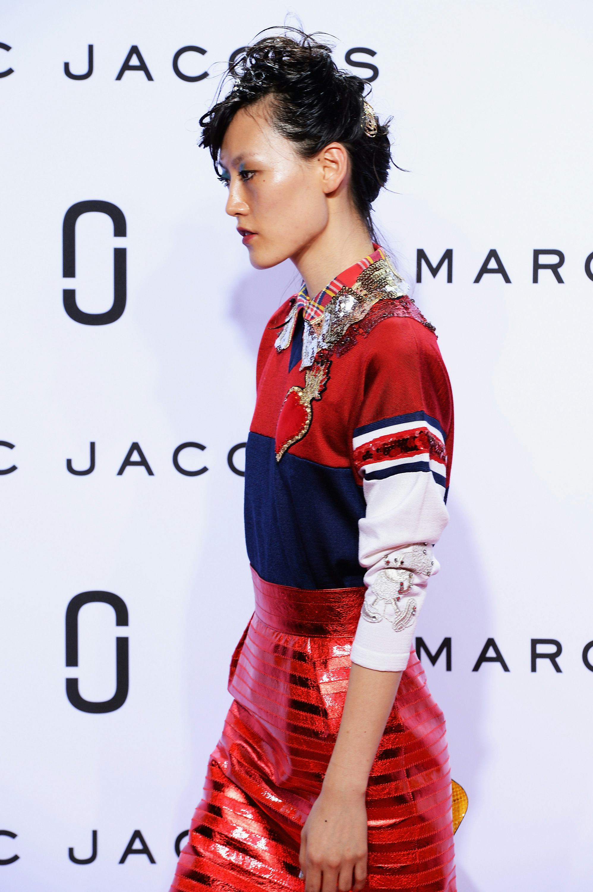 What Is The Drenched Hair Trend? Wet Looks Are In This Year — PHOTOS