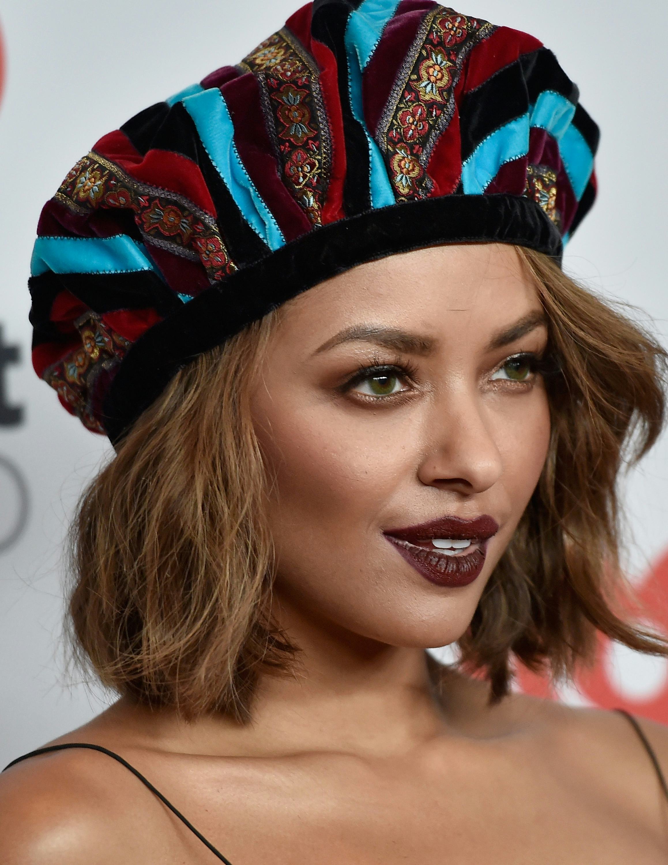 How To Add Texture To Your Hair With 7 Easy Tips