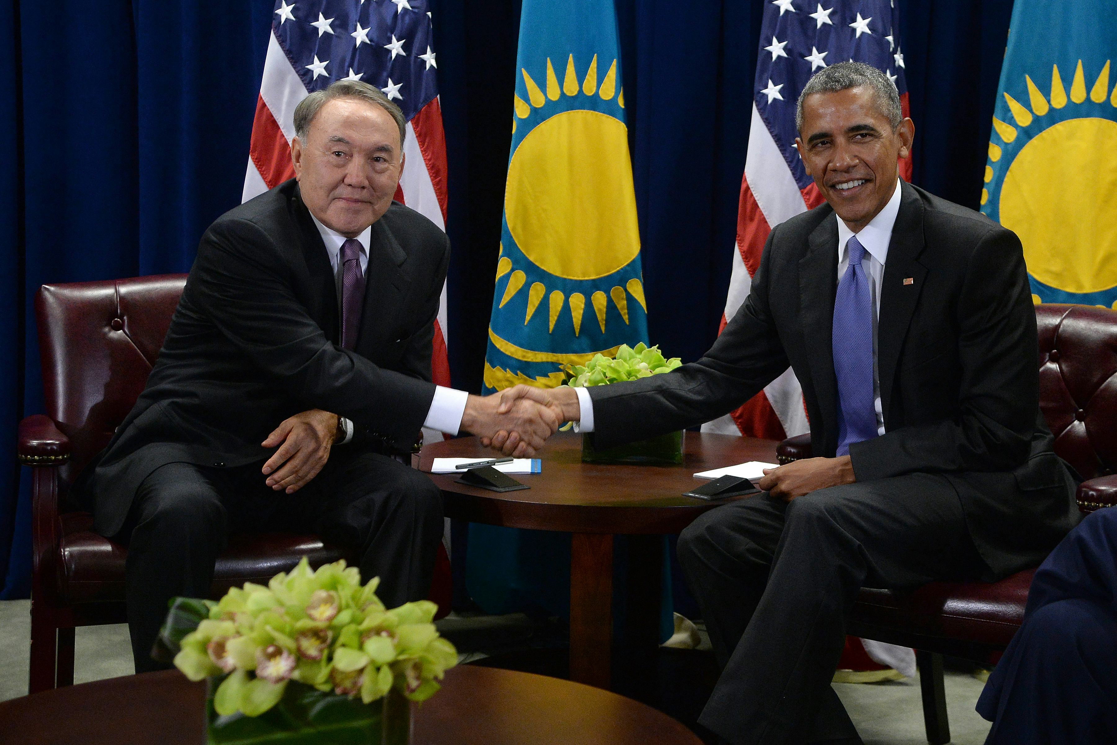 7 Political Couples' Halloween Costumes That Are Better Than Just Bill ...