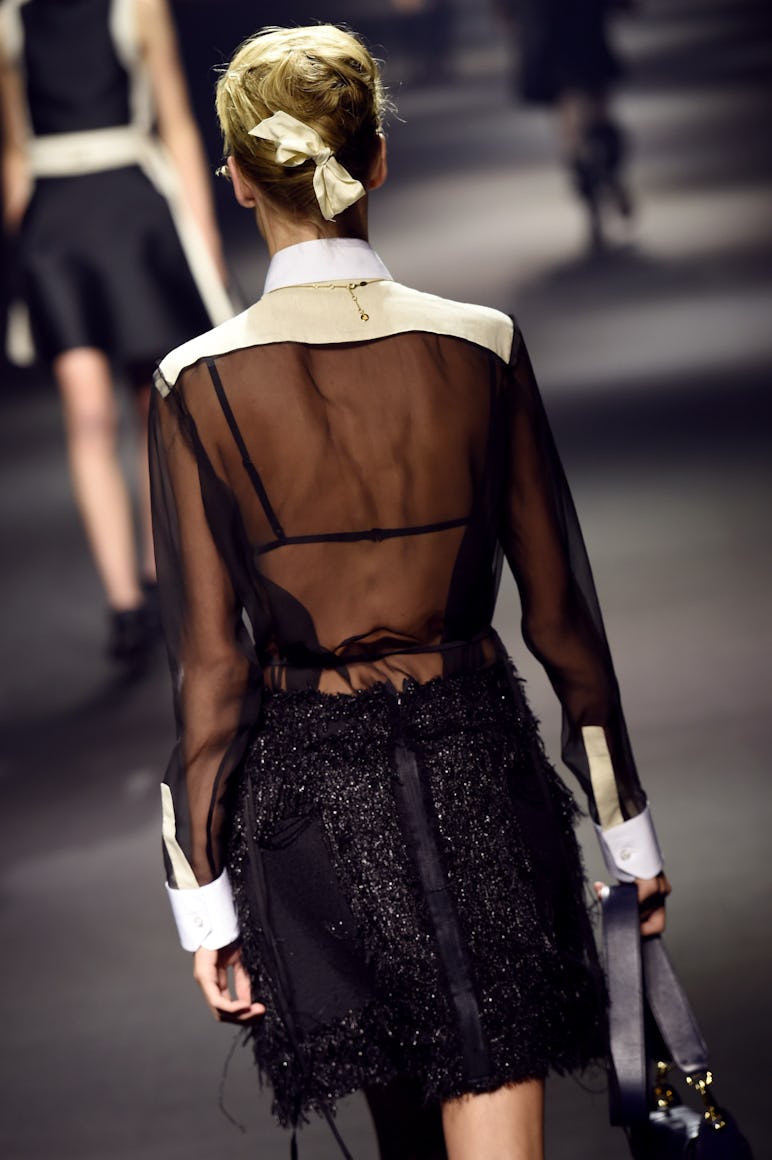 How To Wear A Ribbon In Your Hair A La Spring/Summer 2016 Fashion Shows ...