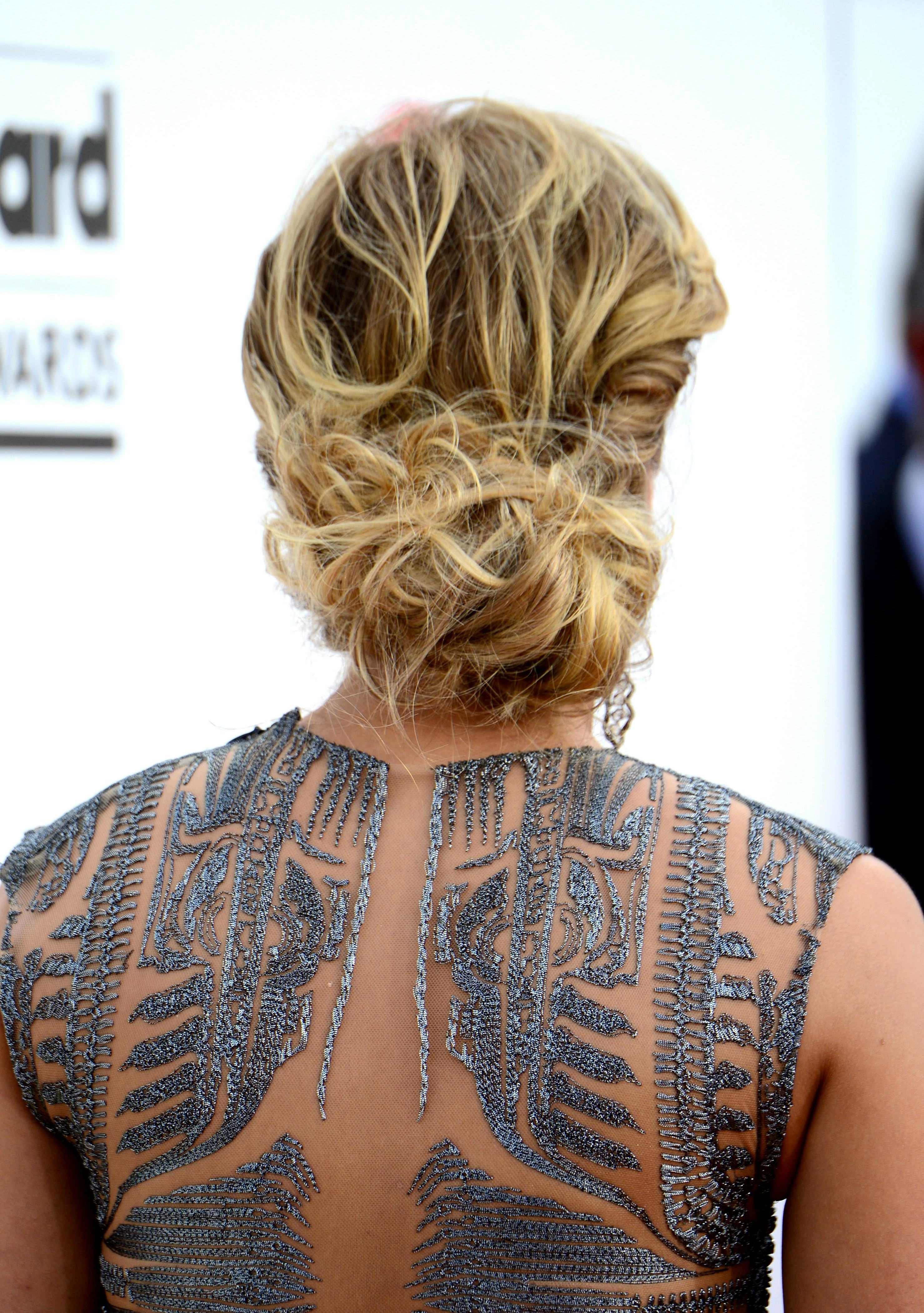 11 Non-Lame Prom Updo Hairstyles You Should Definitely Copy On The ...