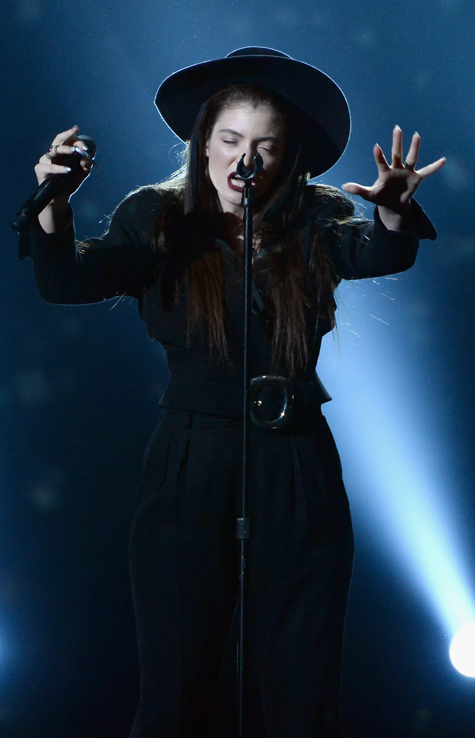 9 Sources of Lorde's Fashion Inspiration, From Macbeth's Witches to ...