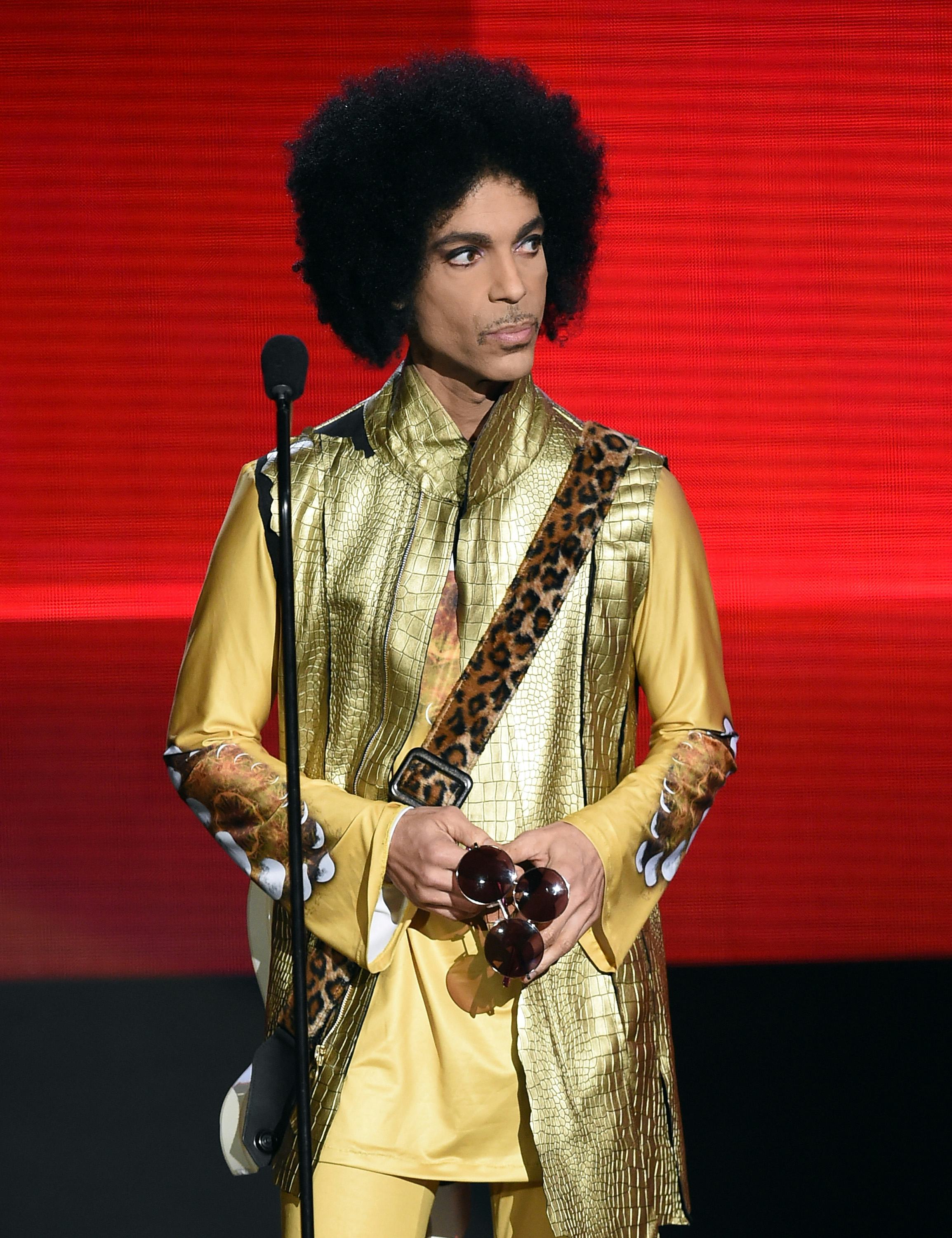 Prince's 15 Best Suits Of All Time Are Worth Remembering — PHOTOS