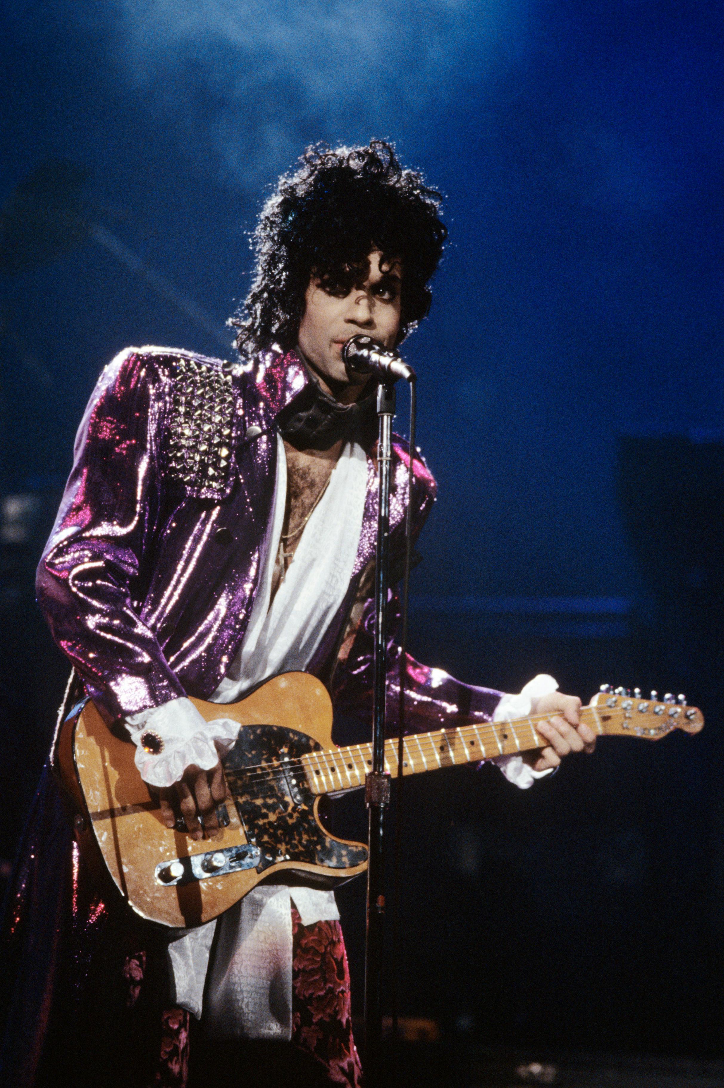 Prince's Most Iconic Outfits Are Just A Sampling Of His Incredible ...