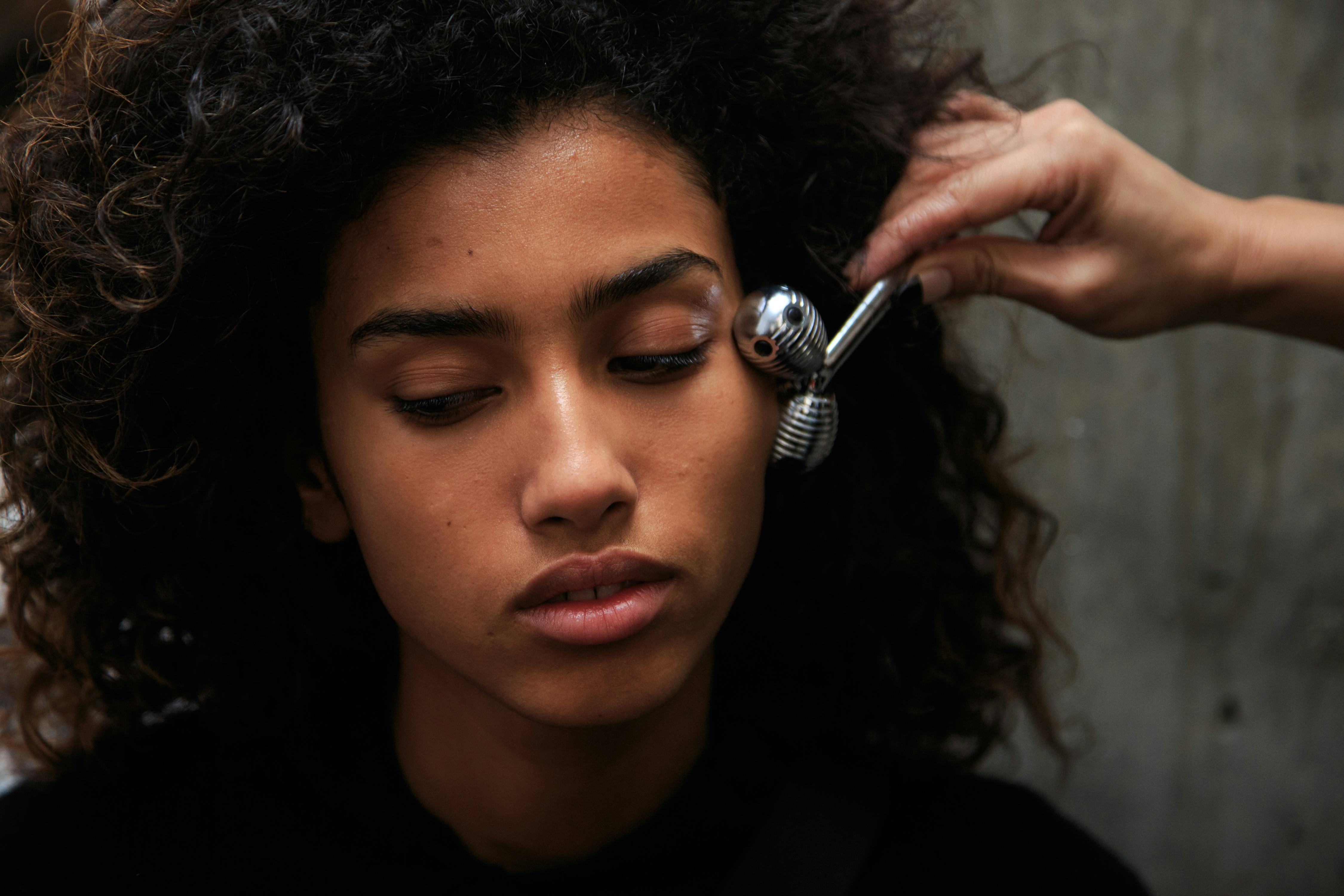 Can You Contour Without Using Makeup? One Skincare Line Says Yes