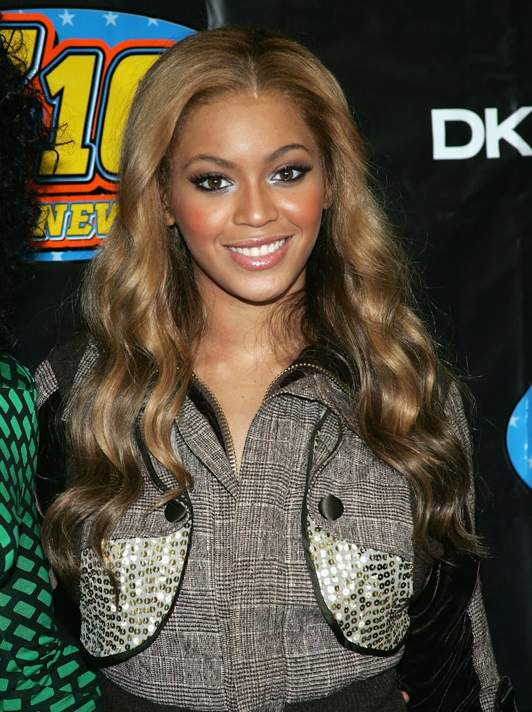 11 Beauty Trends From The Early 2000s That Today's Kids Will Never Know ...