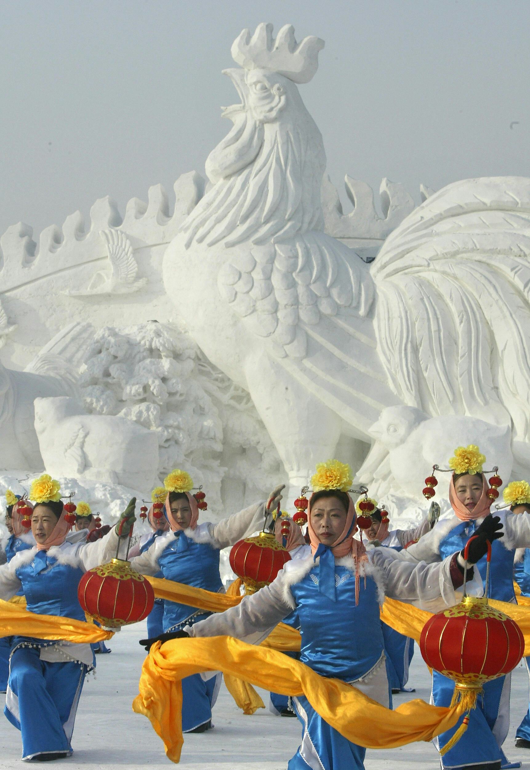 12 Wildly Impressive Snow Sculptures, Because All That Messy, Gray ...