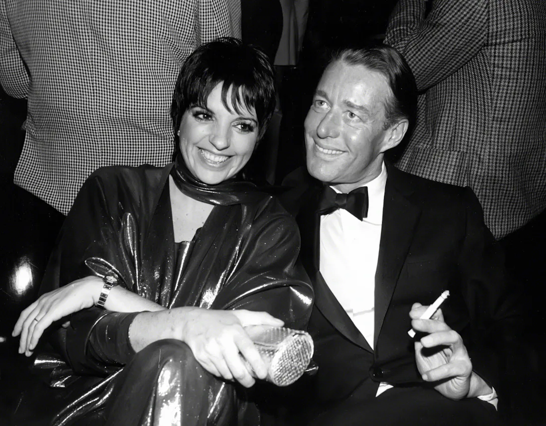 22 Vintage 1970s Photos Of Celebs Partying At Studio 54