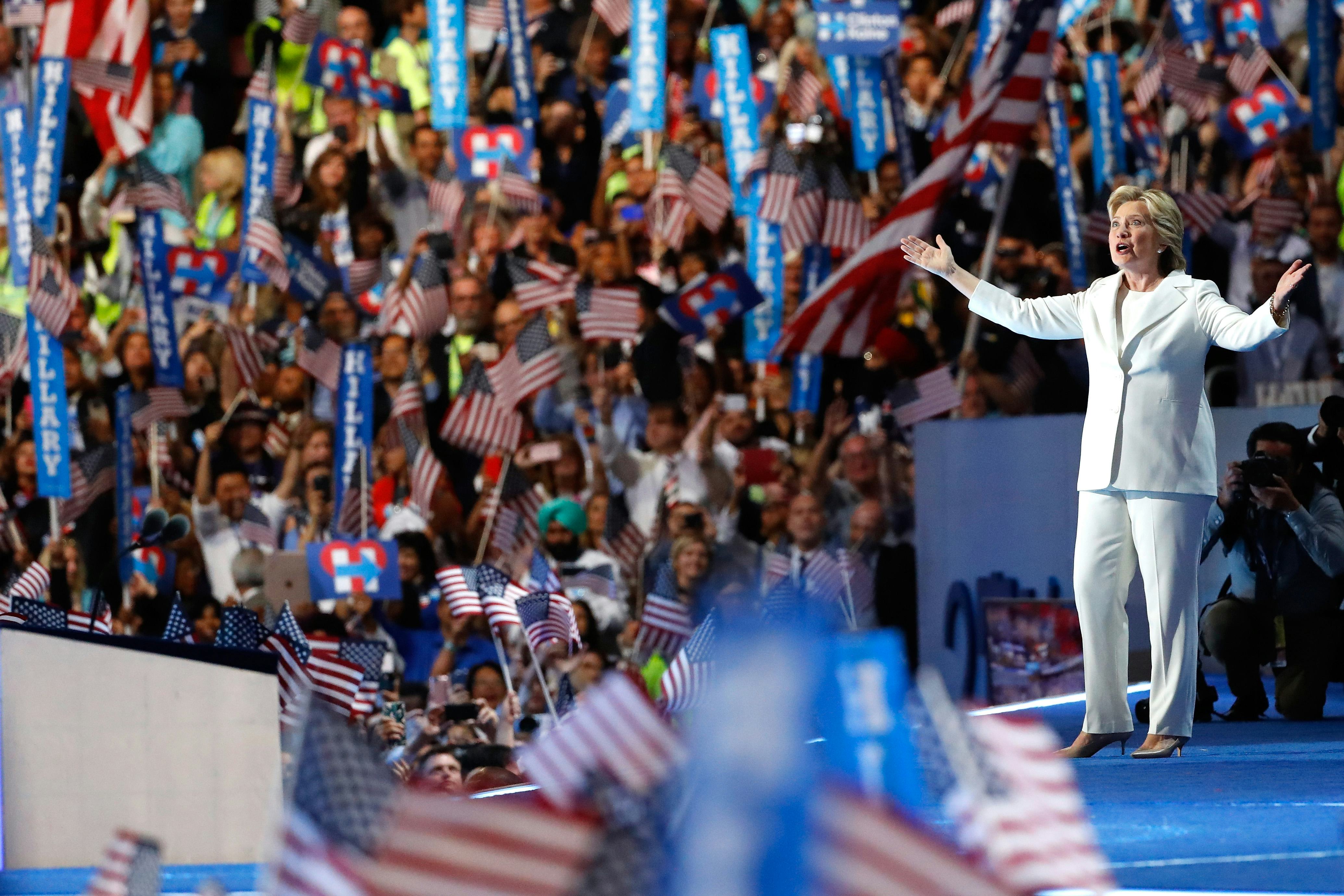 Hillary Clinton’s White Suit At The DNC Is Presidential Perfection — PHOTOS