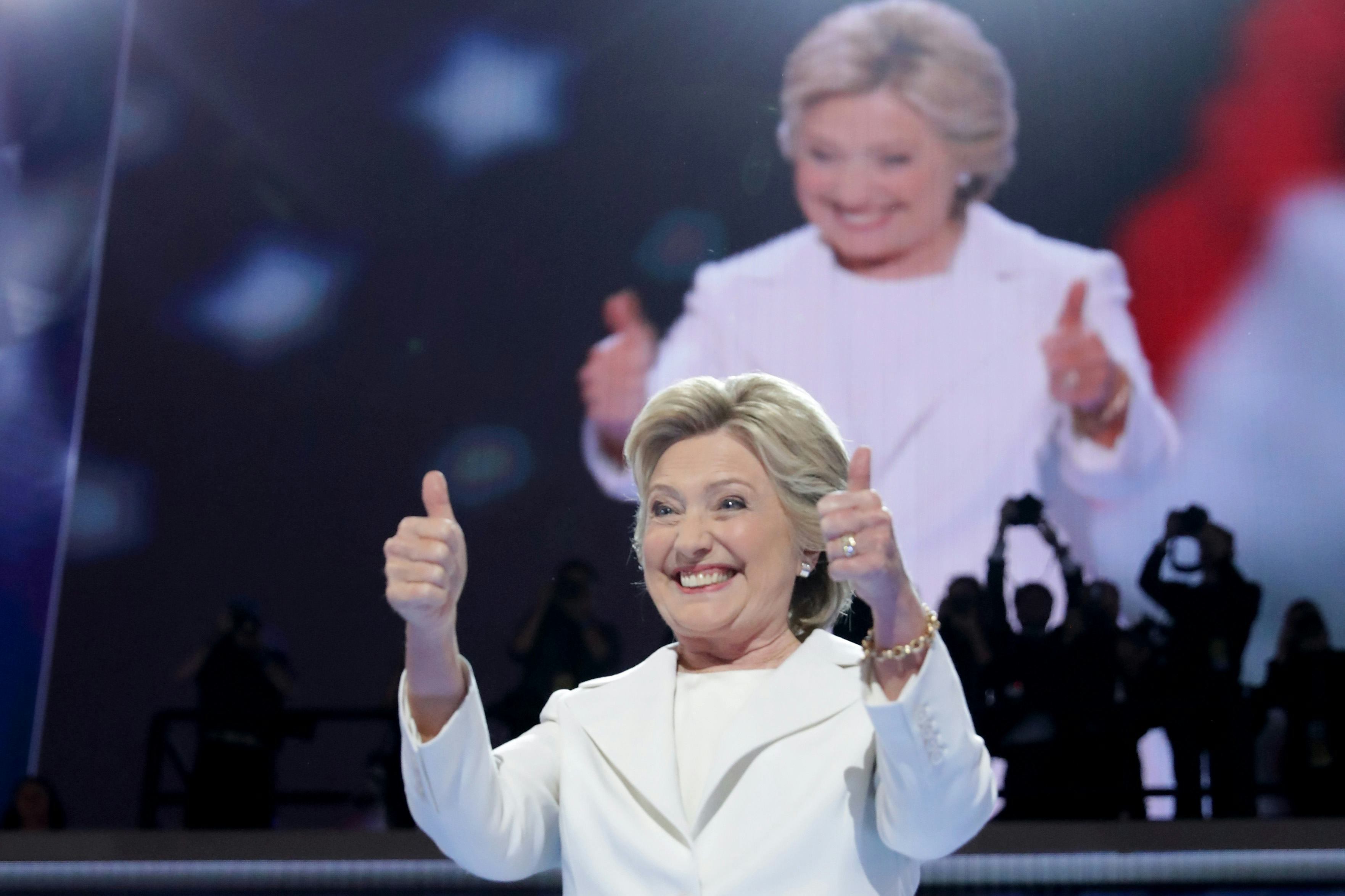Hillary Clinton’s White Suit At The DNC Is Presidential Perfection — PHOTOS