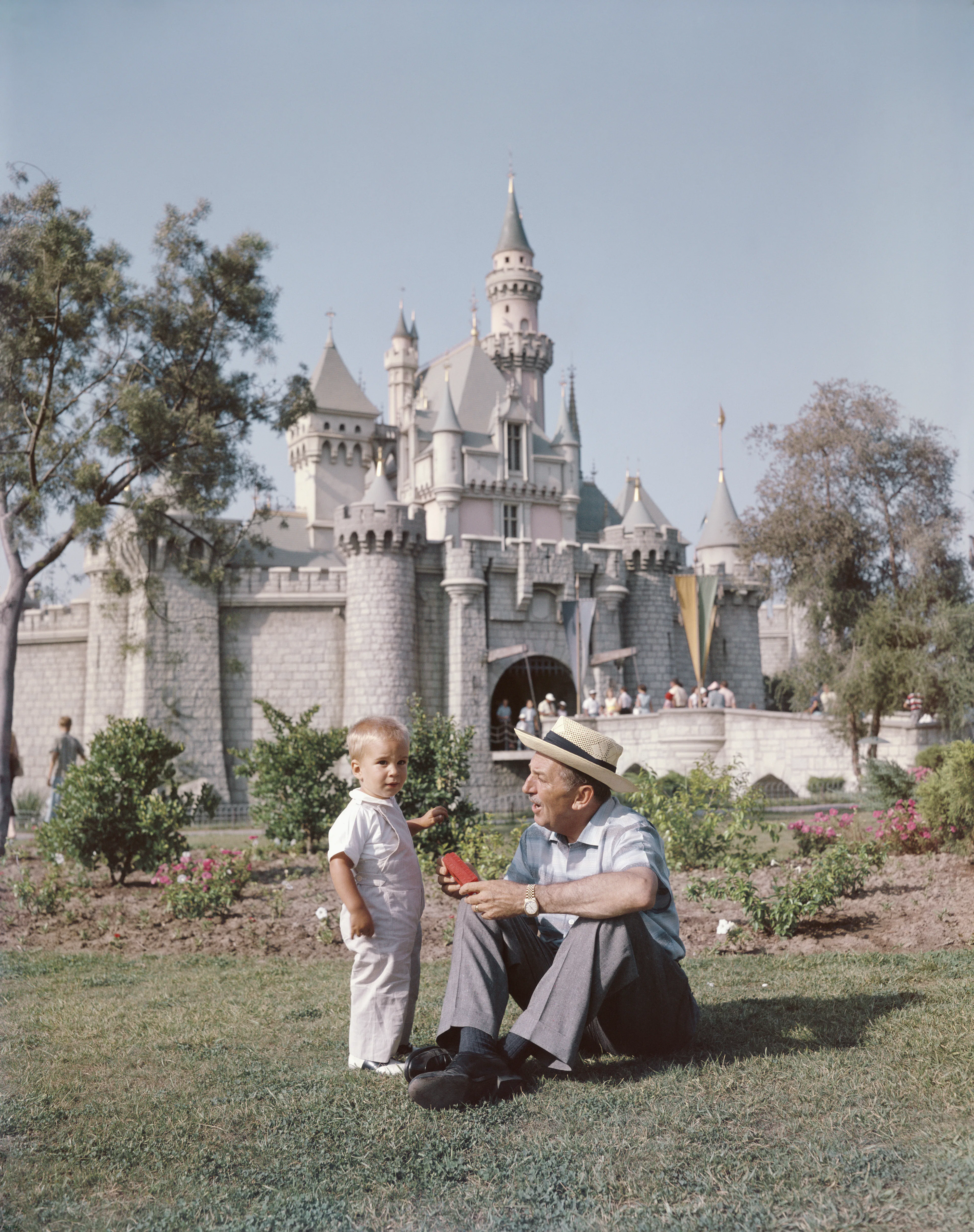 33 Archived Photos Of Walt Disney That All True Fans Will Appreciate