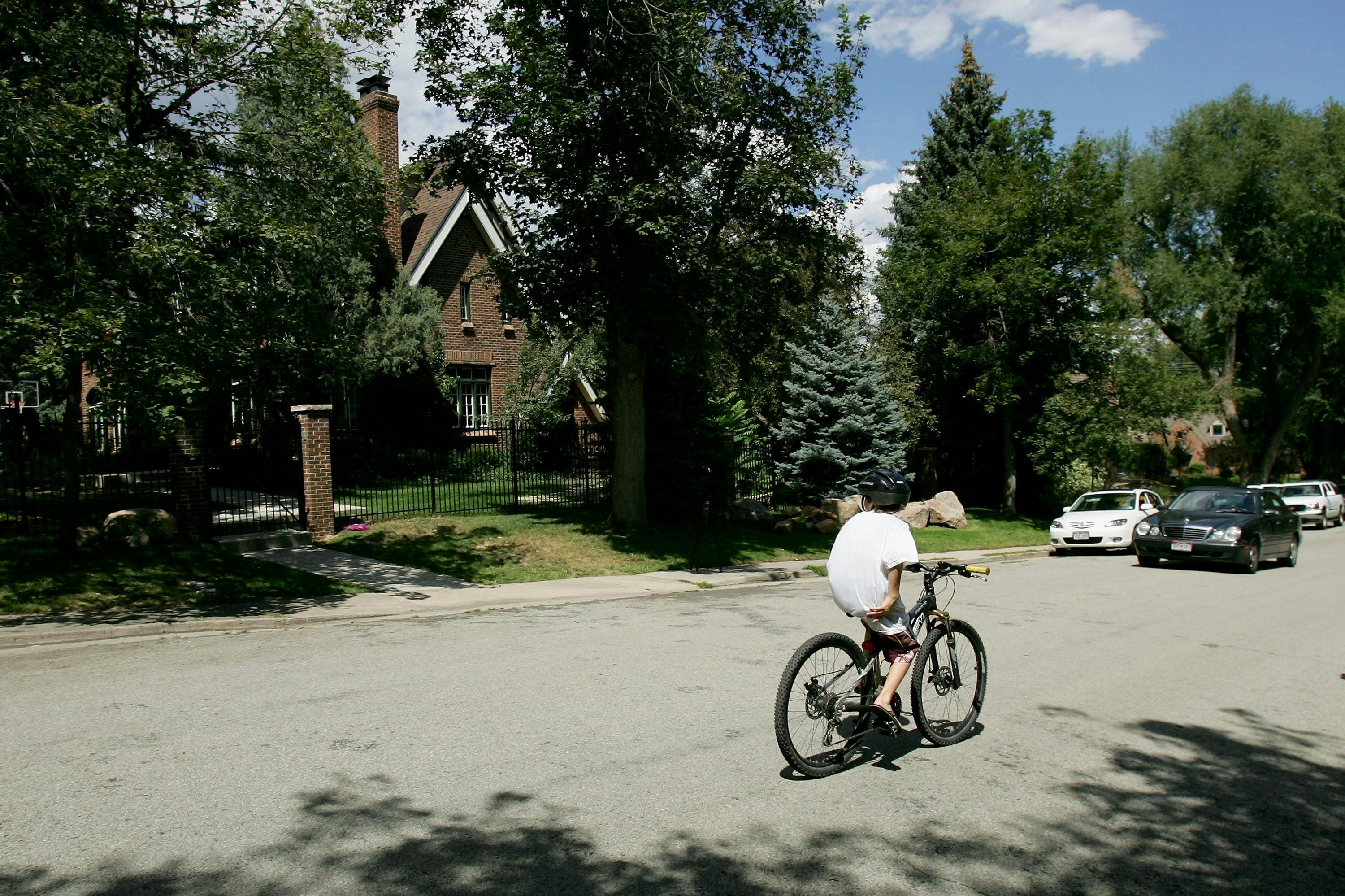 10 Photos Of The JonBenet Ramsey House That Was The Center Of A Tragedy ...