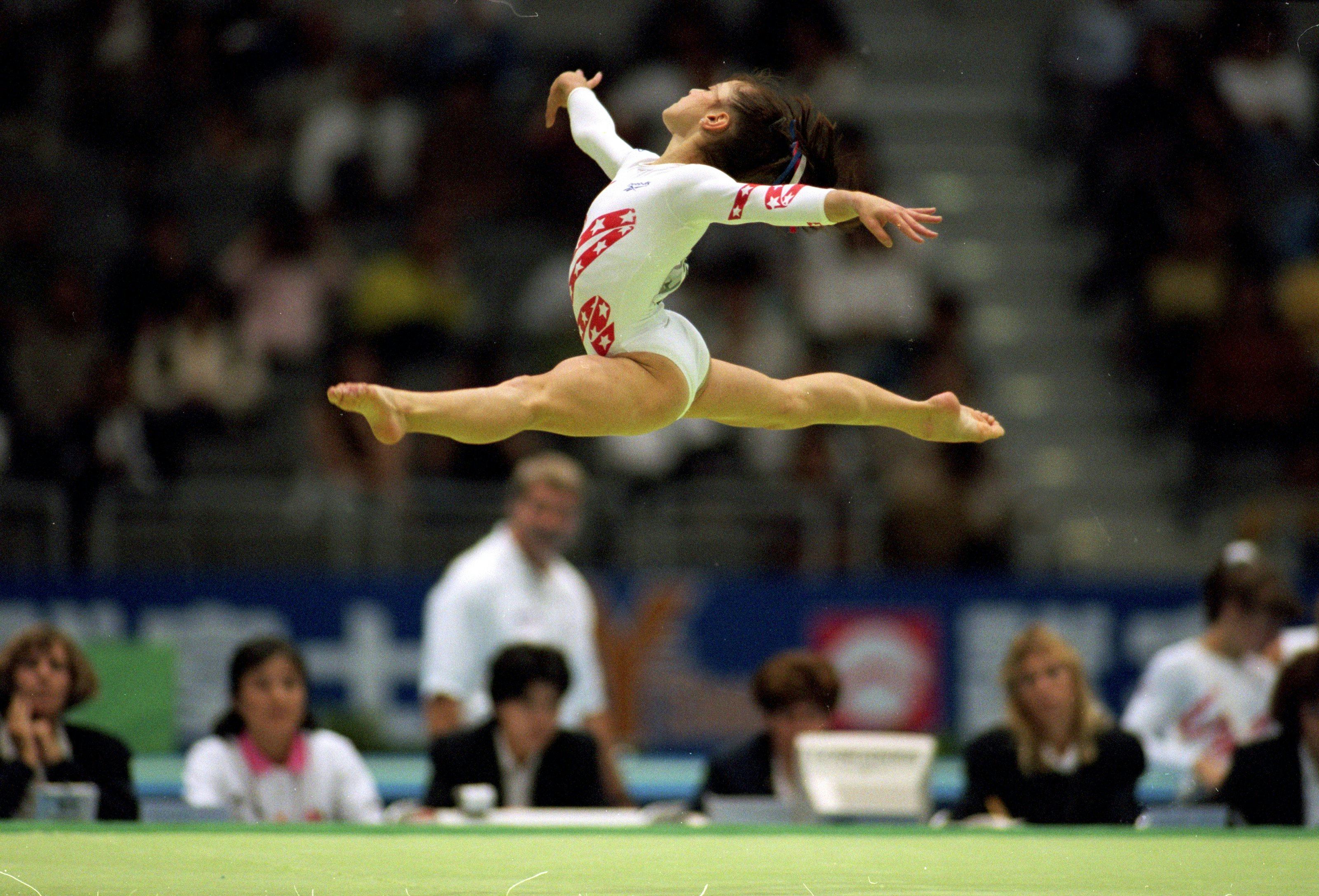 Where Is Dominique Moceanu Now? The "Magnificent Seven" Olympic Gymnast ...