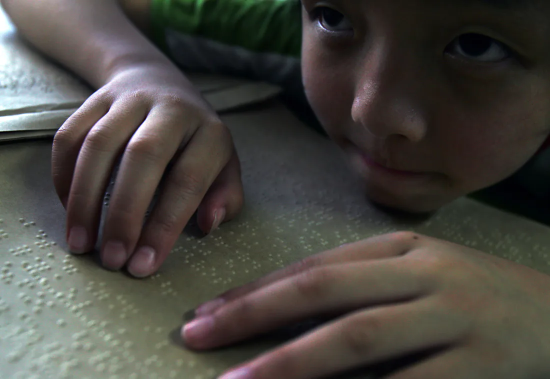 How Does Braille Work? What It's Like to Be a Braille Reader, and the ...