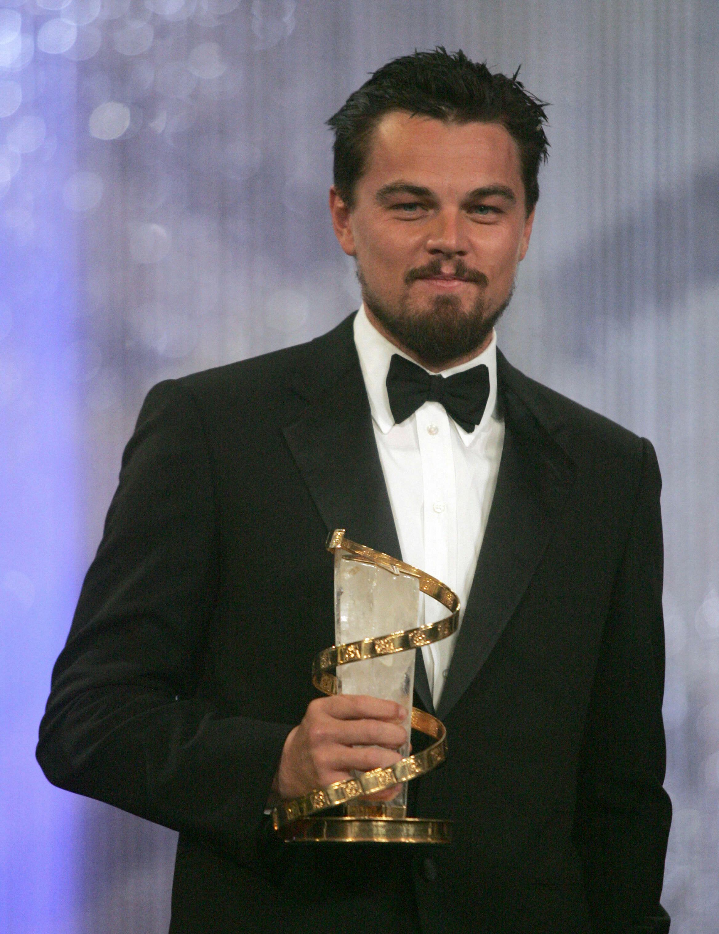 Leonardo DiCaprio Shaves Beard But We'll Never Forget — PHOTOS