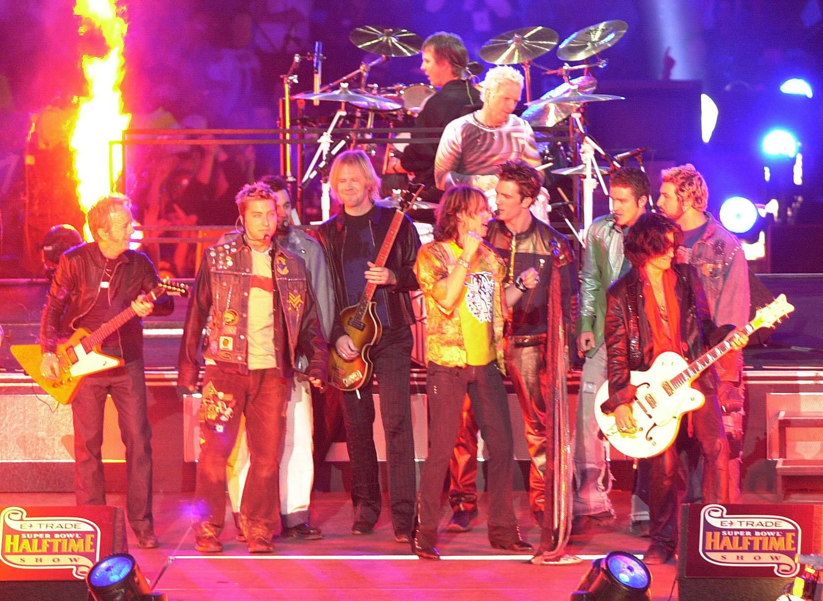 *NSYNC's 20 Most Memorable Fashion Moments To Celebrate The Group's ...