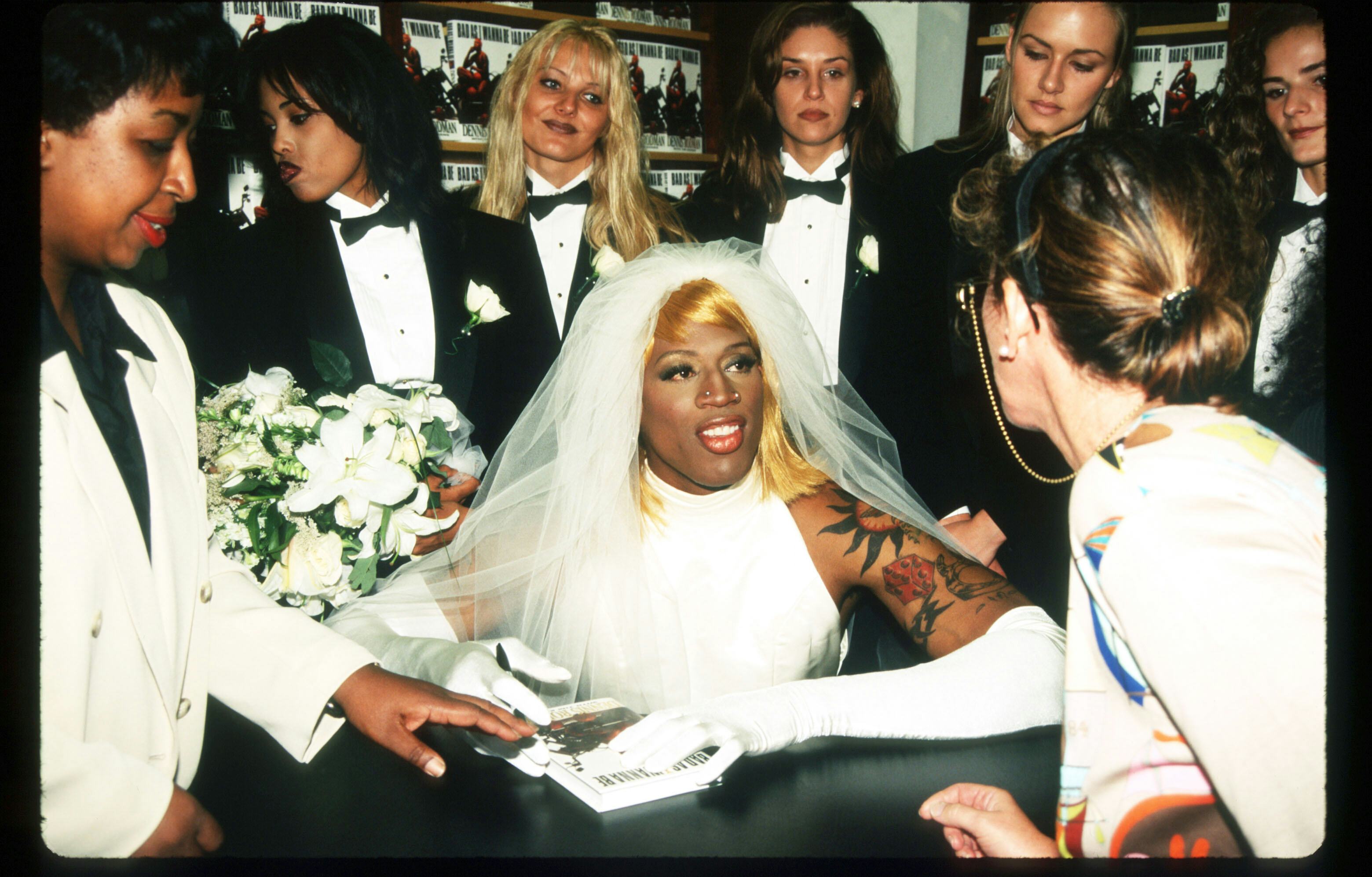 26 Gender Bending Fashion Moments From The '90s That Were Everything ...