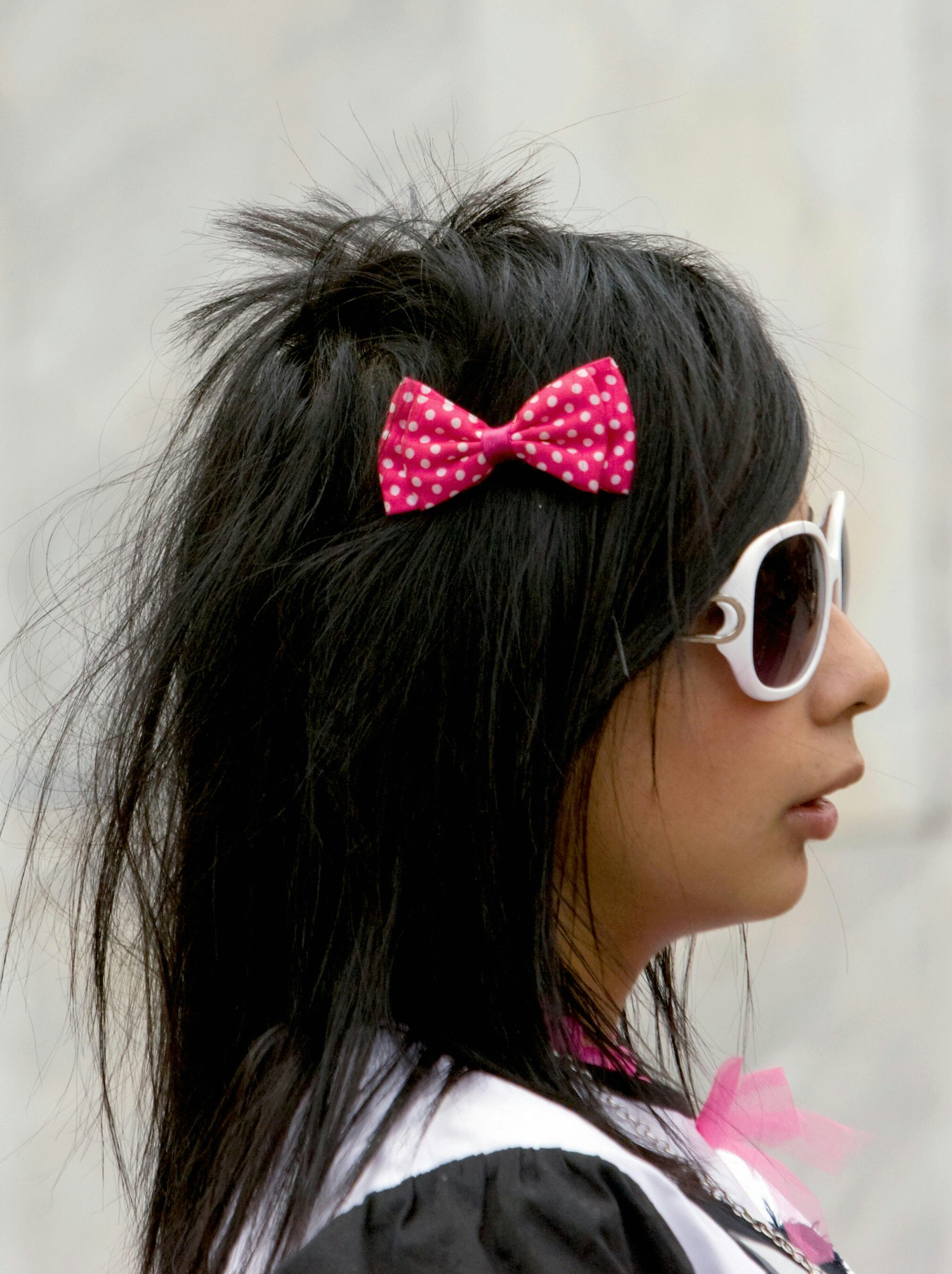 10 Early 2000s Accessories We All Matched With Our Best Friends — PHOTOS