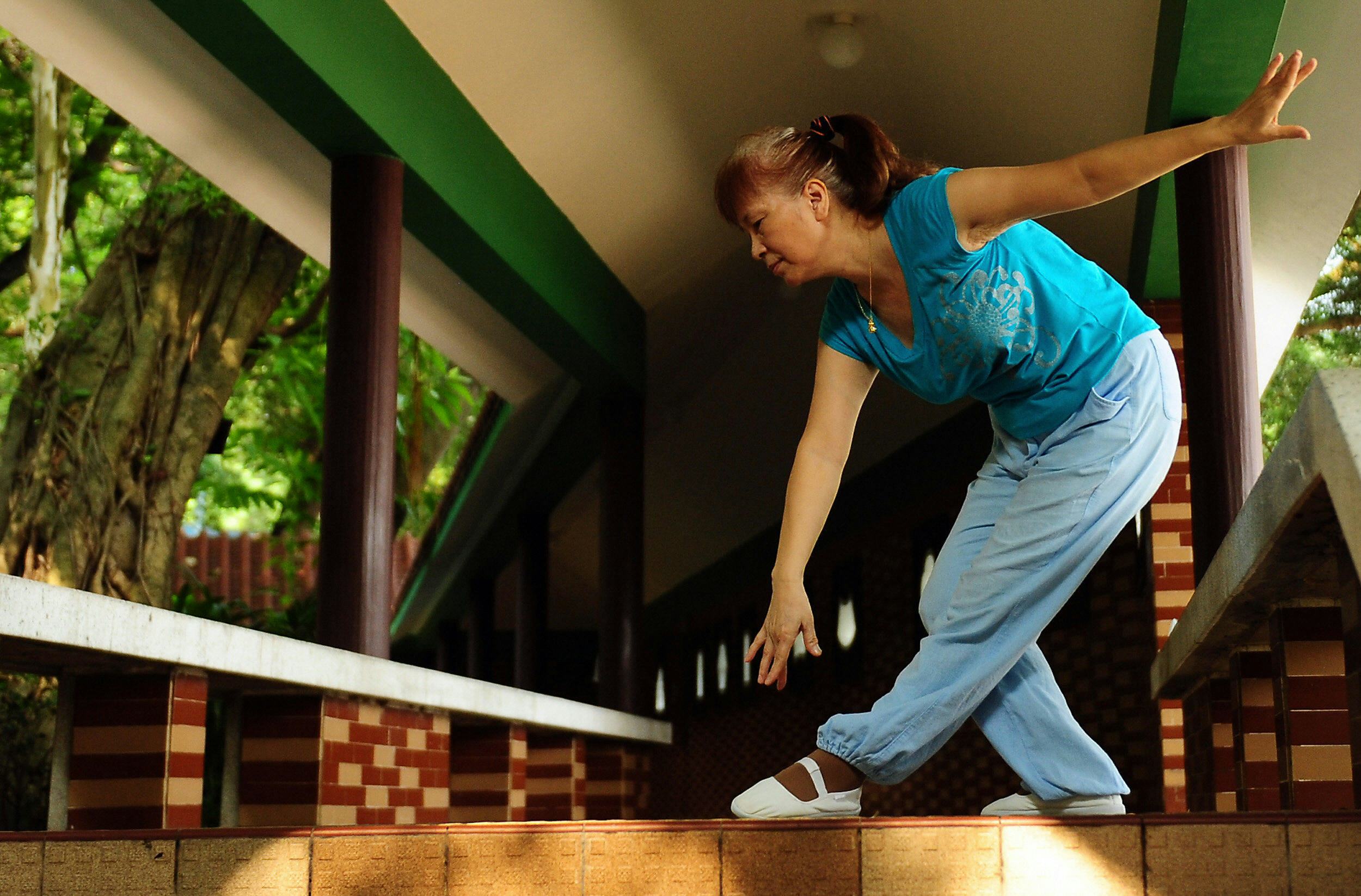 6 Easy Workout Moves That Can Help Improve Your Posture