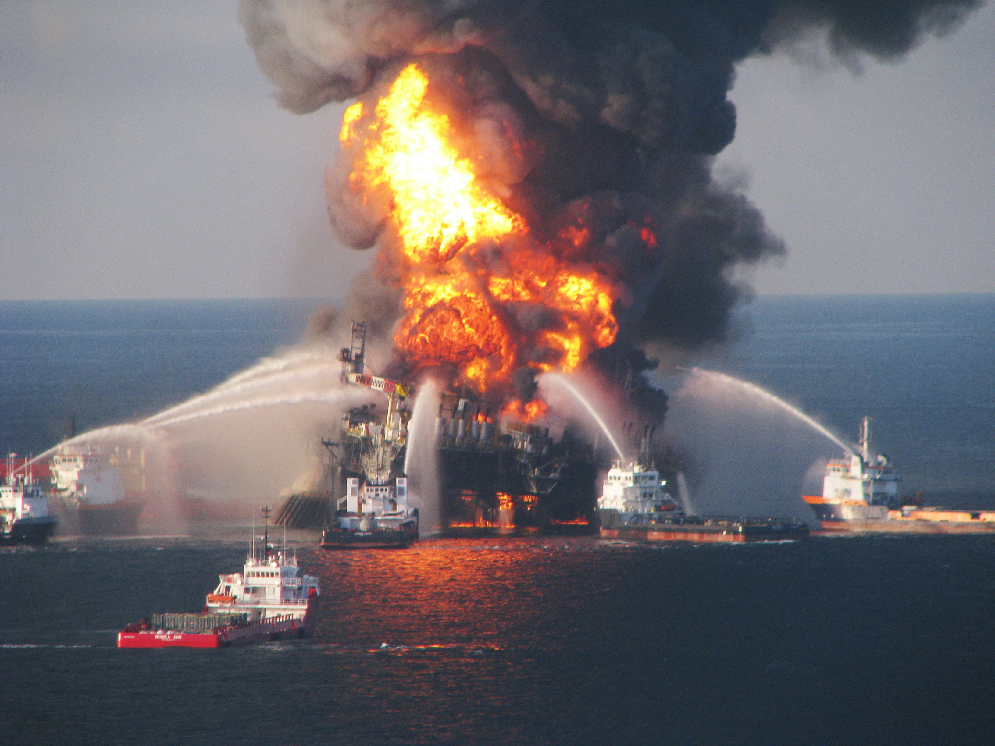 Photos Of The Real Deepwater Horizon Disaster Show How Devastating The ...