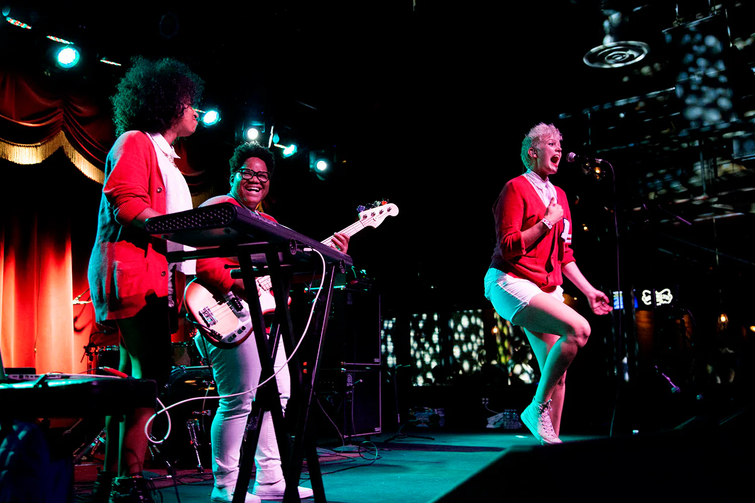 Indie Pop Singer Betty Who Talks Miley Cyrus, Beyonce, & Women Taking ...