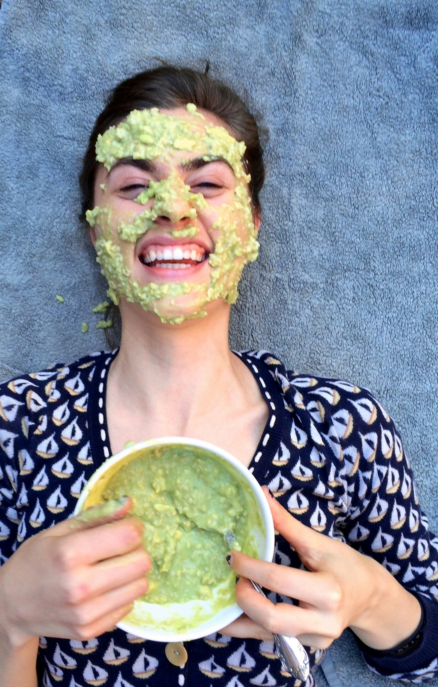 The One Face Mask You Need To DIY For Winter To Save Your Skin — PHOTOS