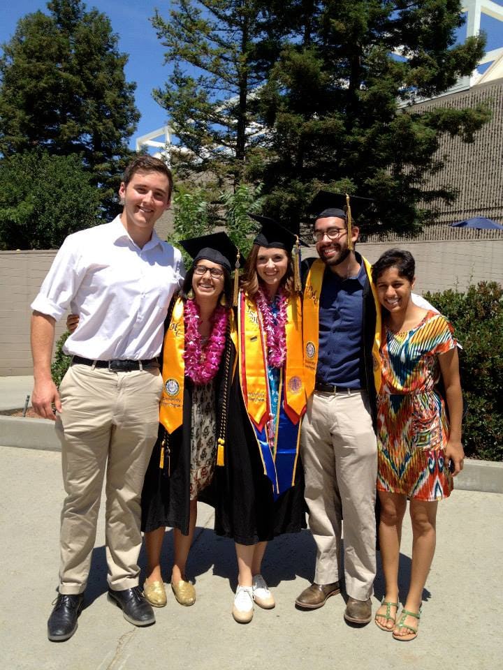 How To Pose For Group Photos & Look #Flawless (No Matter Where You're ...