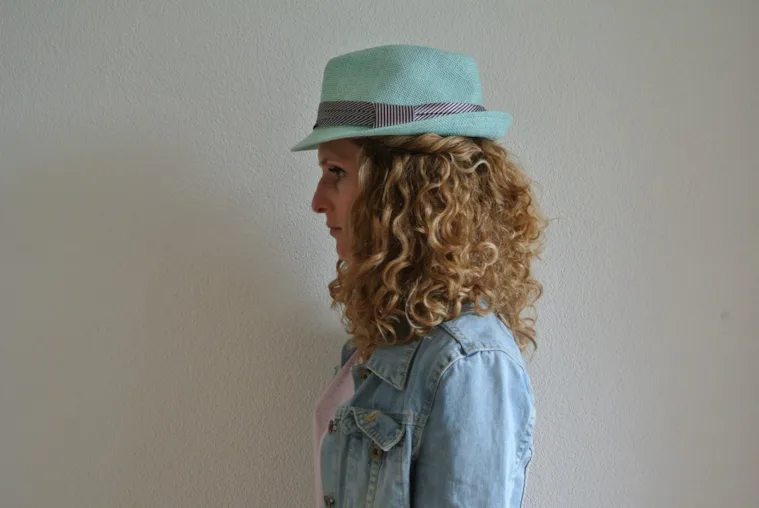 7 Best Hat Hairstyles For Curly Hair Will Inspire You To Play Up Your ...