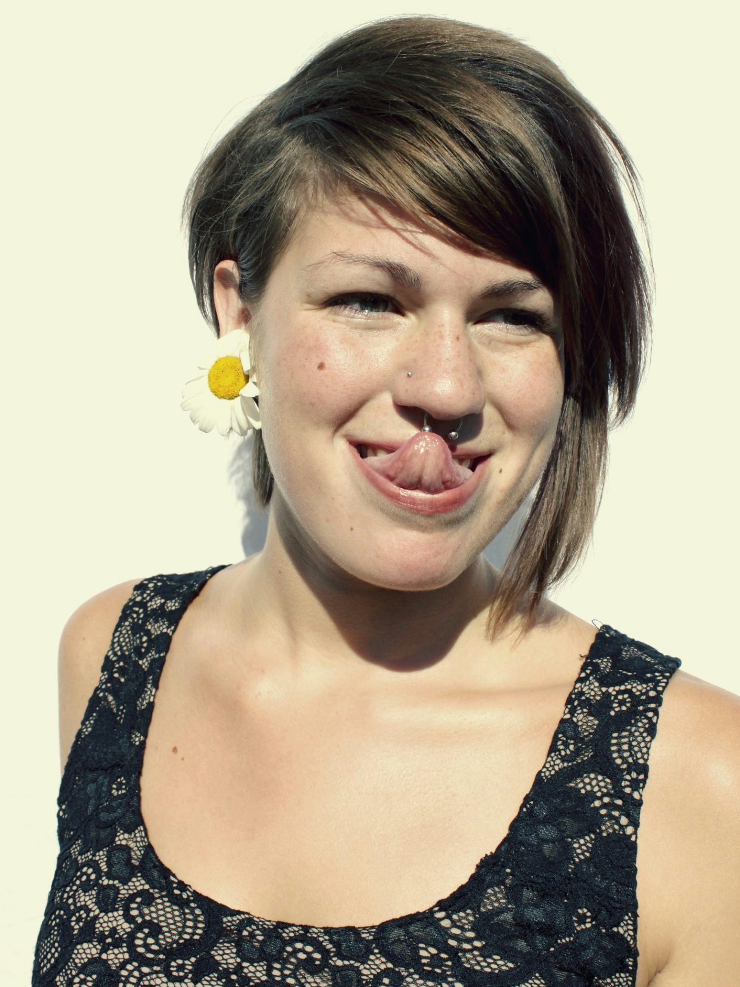 5 Septum Piercing Dangers You Should Know Before You Get One — PHOTOS