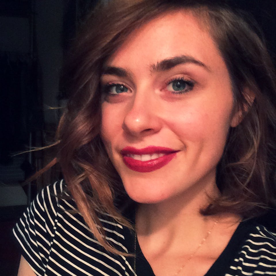 How To Wear Lipstick With Chapped Lips — PHOTOS