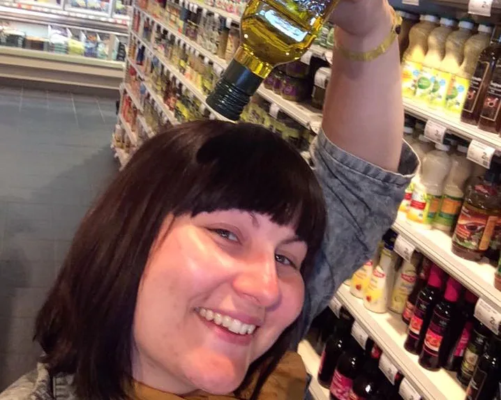 6 Weird Shampoo Substitutes That Actually Work Because We've All Gone ...