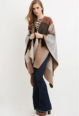 13 Oversized Ponchos That Will Make This Old Trend Feel New Again — PHOTOS
