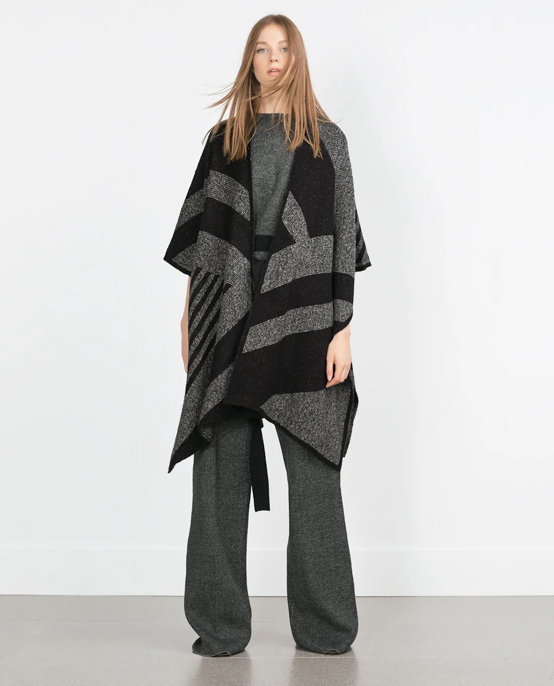 13 Oversized Ponchos That Will Make This Old Trend Feel New Again — PHOTOS