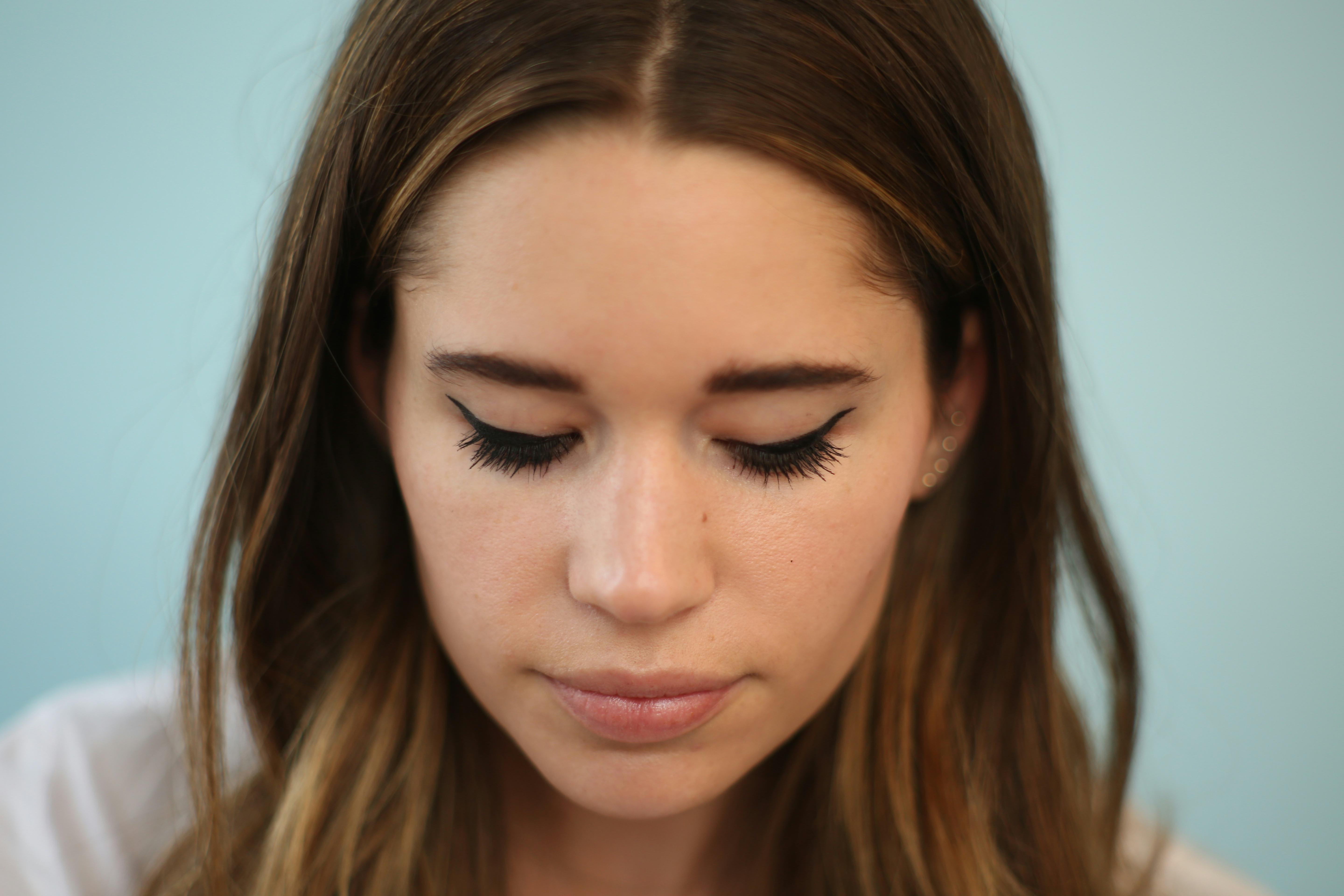 Learn How To Draw A Perfect Cat Eye In 4 Easy Steps