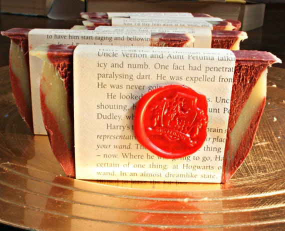 15 Gifts For Gryffindors For Your Friends Who Wear The Red And Gold ...