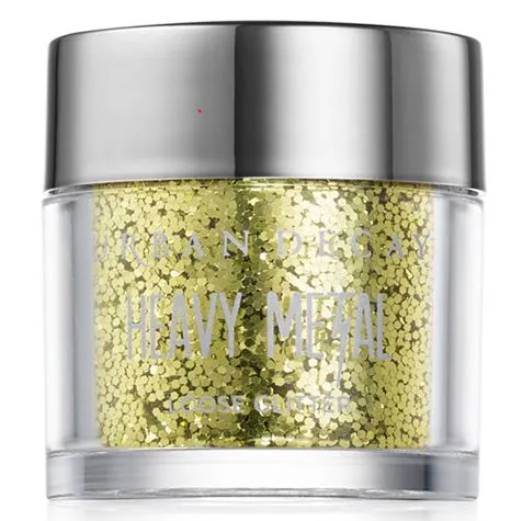 Get Pat McGrath Gold Foil Makeup Without The Help Of A Professional ...