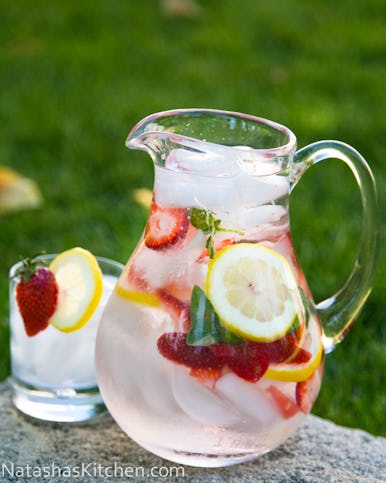 6 Ways To Drink More Water This Summer, Because Staying Hydrated Doesn ...