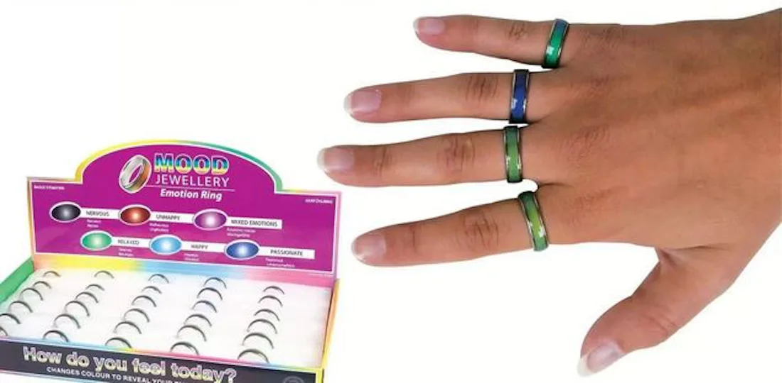 13 '90s Accessories Every Millennial Had To Have Back In The Day — PHOTOS
